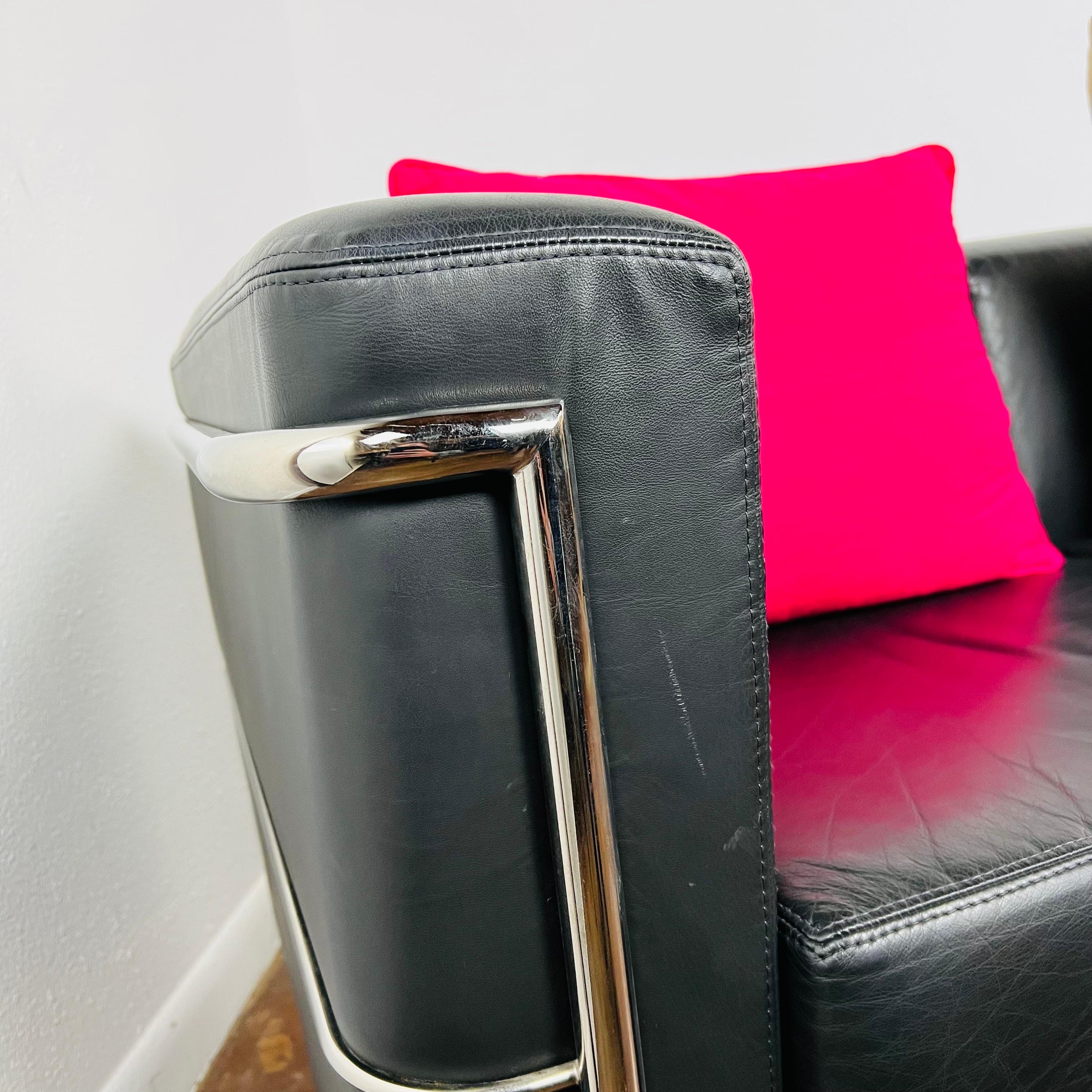 Vintage Leather Cartwright Sofa in the Style of Le Corbusier For Sale ...