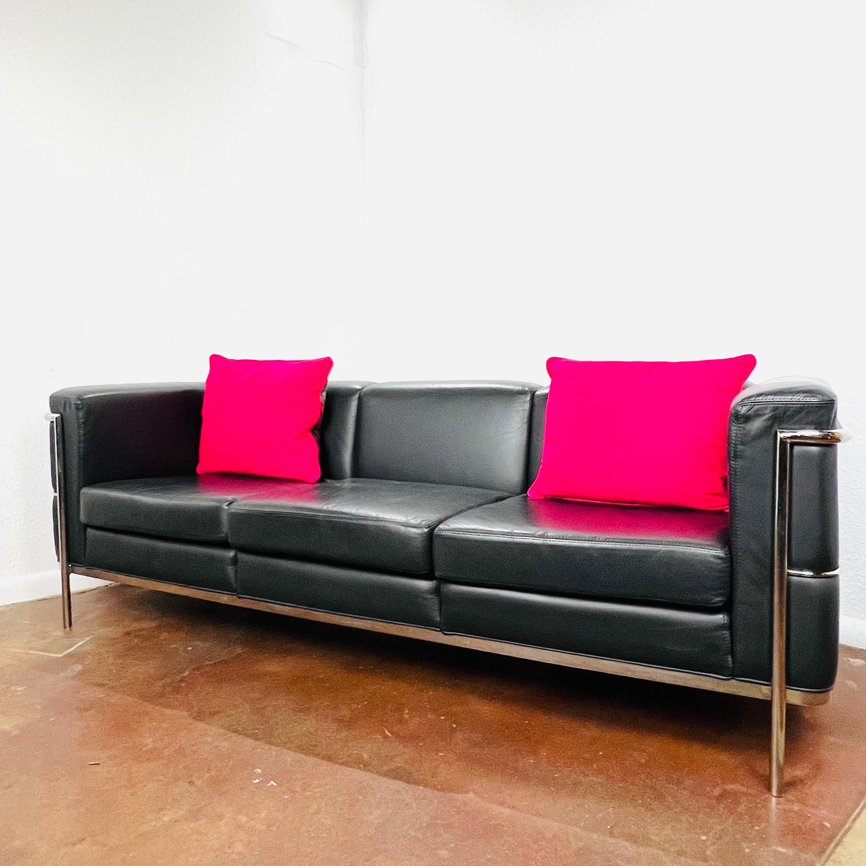 Vintage Leather Cartwright Sofa in the Style of Le Corbusier For Sale ...