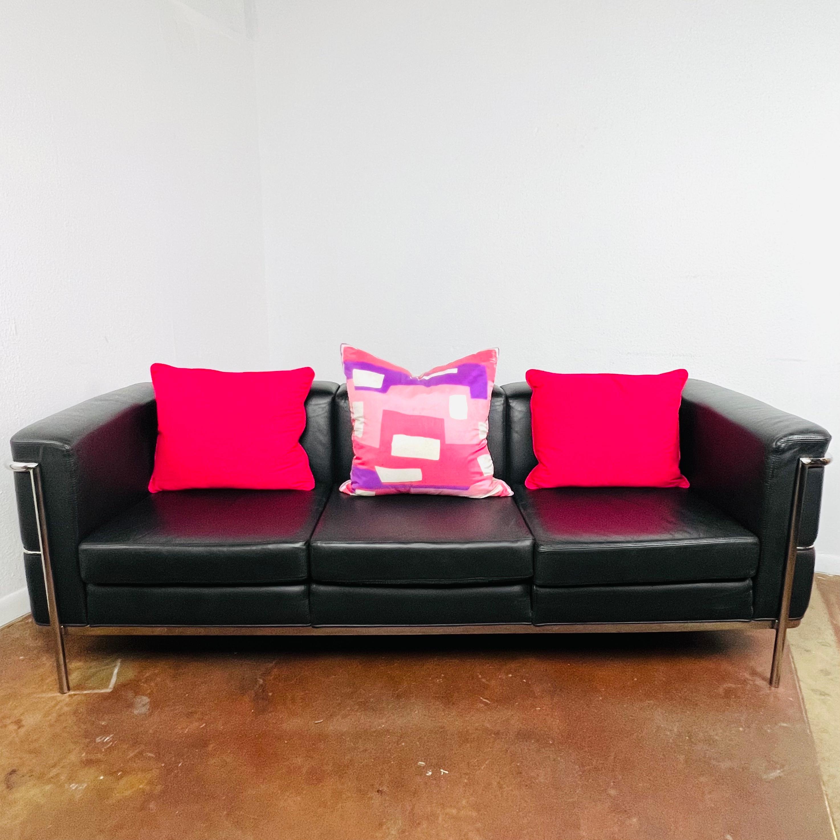 Vintage Leather Cartwright Sofa in the Style of Le Corbusier For Sale ...