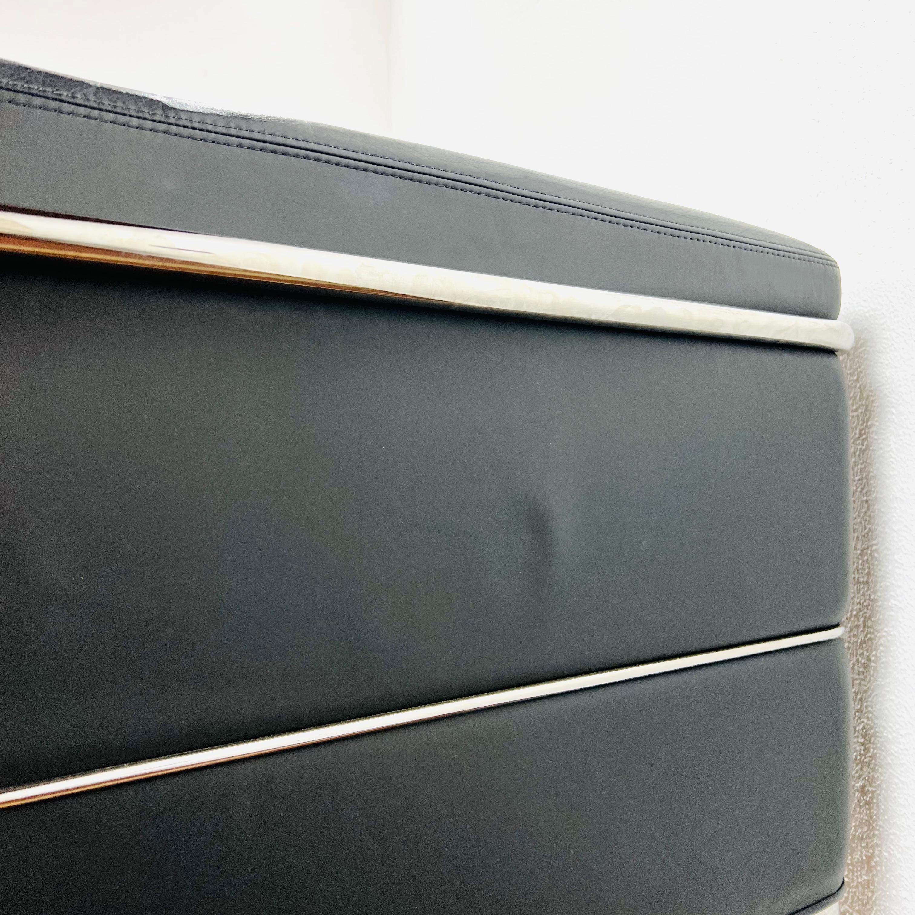 Vintage Leather Cartwright Sofa in the Style of Le Corbusier For Sale ...