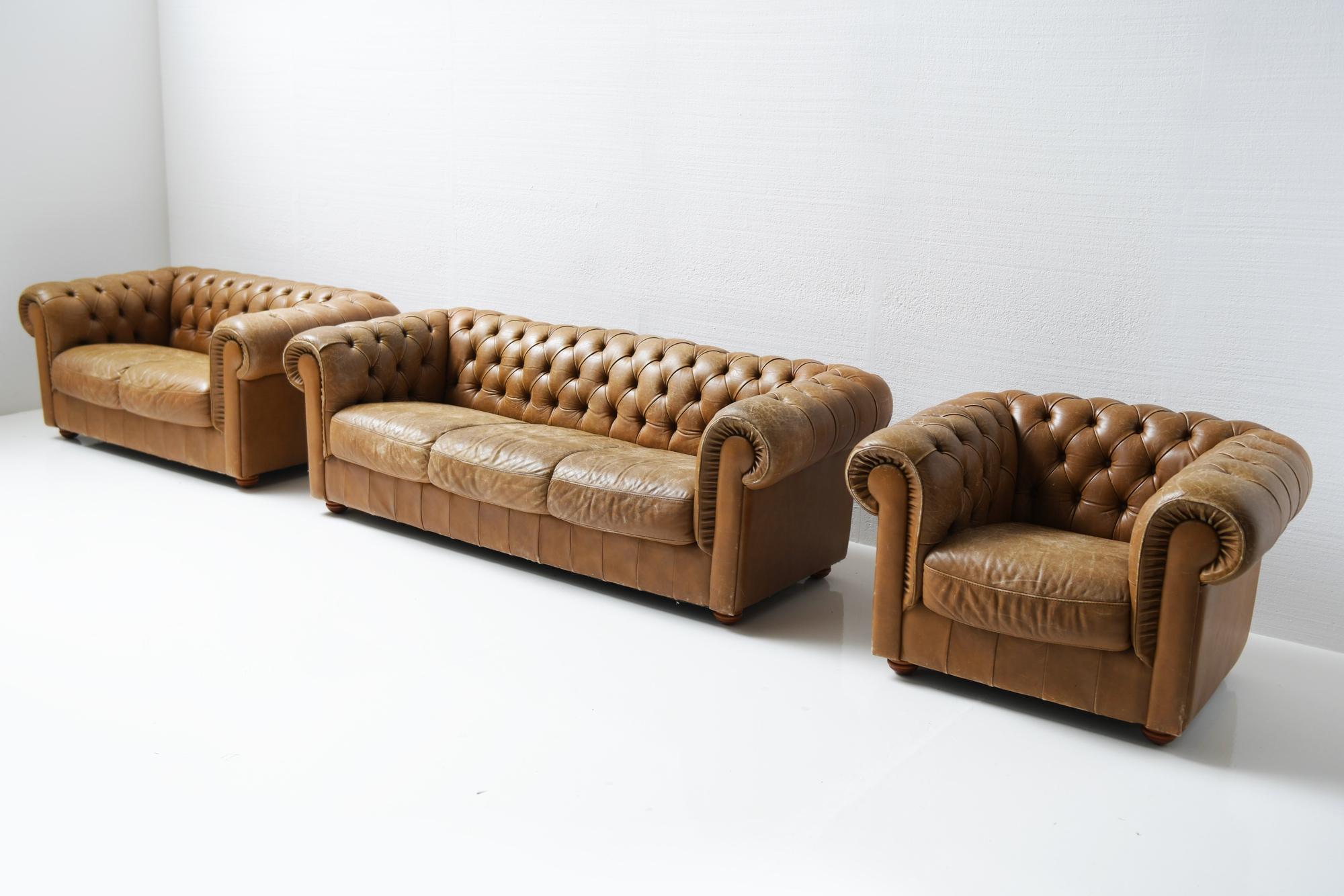 Vintage Leather Chesterfield Set 1991 by Natuzzi, Italy For Sale at ...