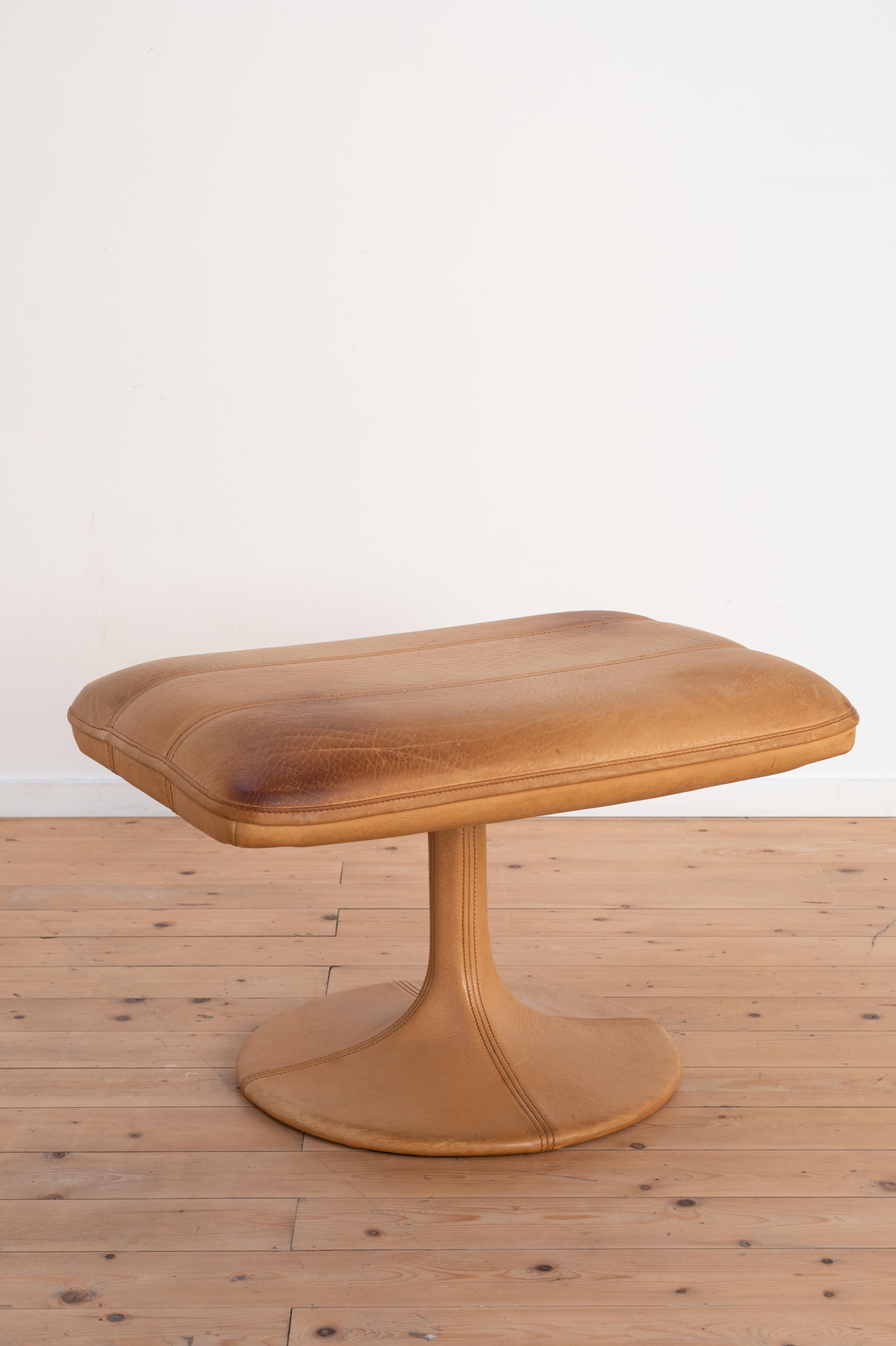Vintage leather DS50 Ottoman by De Sede '1970s' at 1stDibs