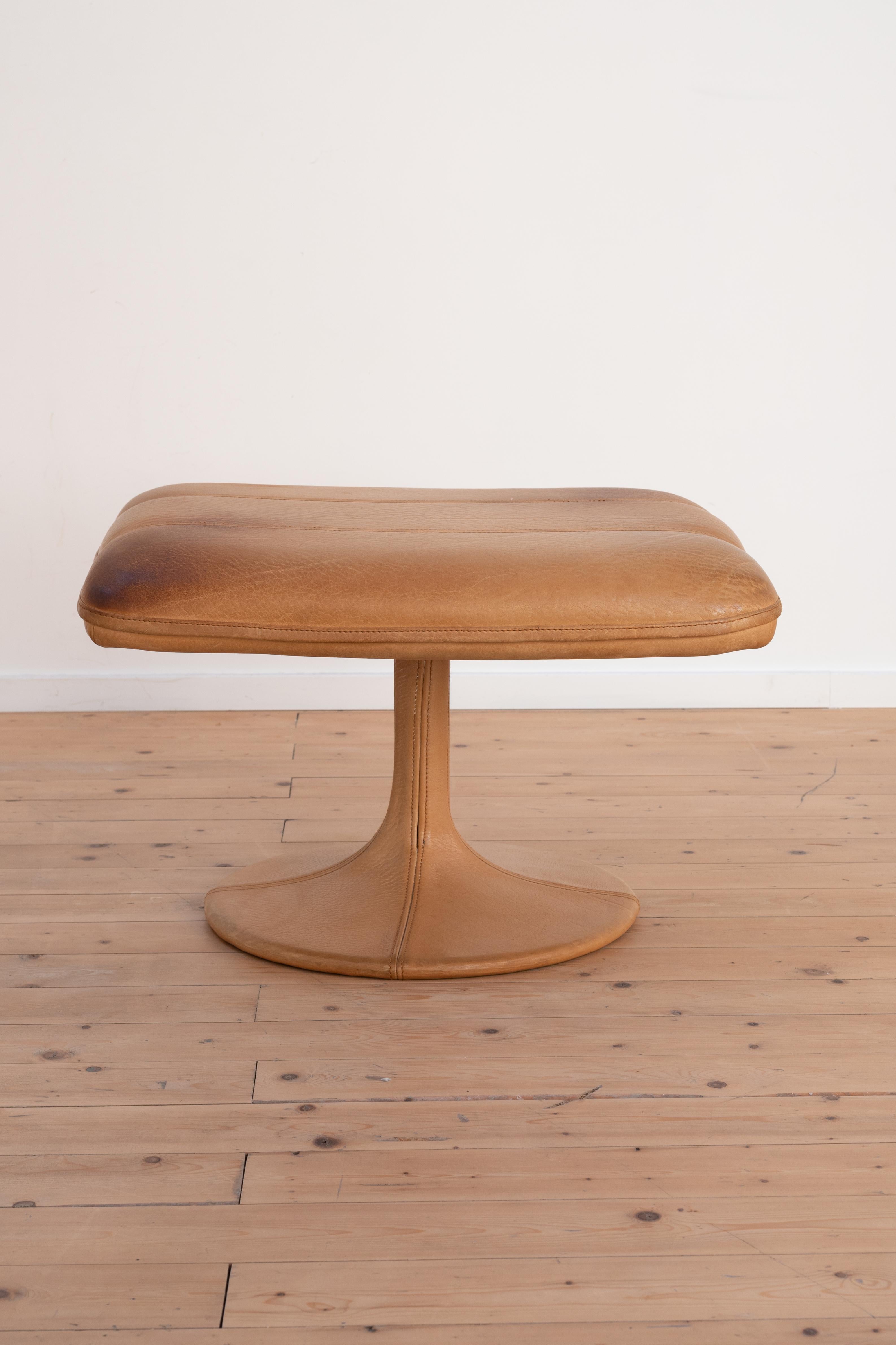 Vintage leather DS50 Ottoman by De Sede '1970s' at 1stDibs
