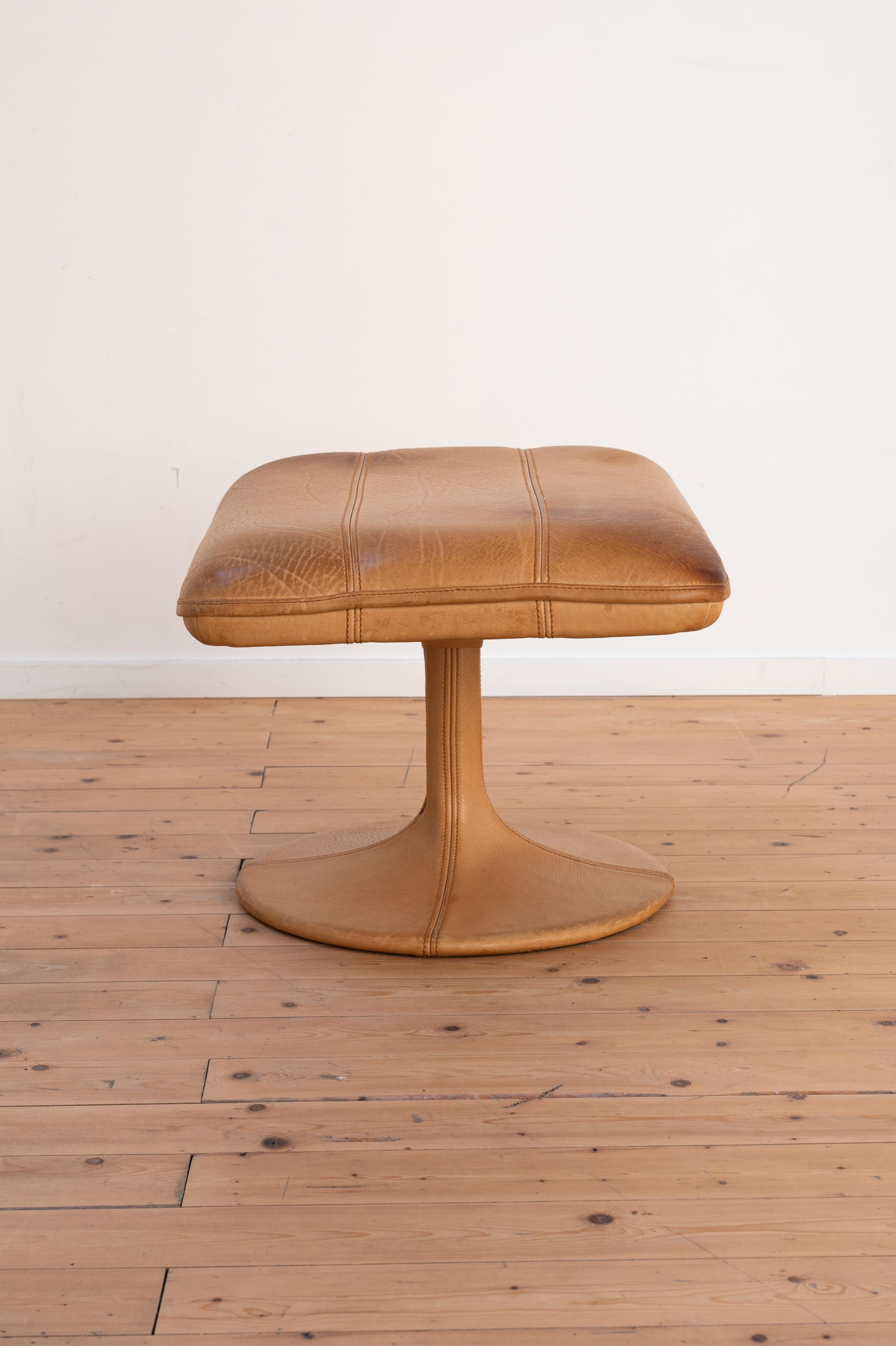 Vintage leather DS50 Ottoman by De Sede '1970s' at 1stDibs