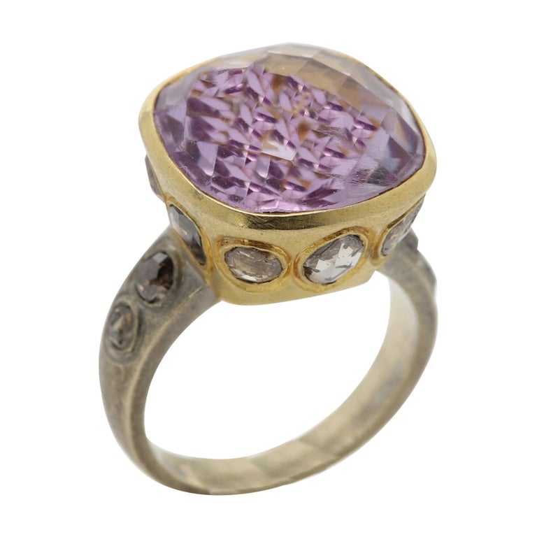 Vintage Light Purple Ring Amethyst Cushion 13 Carat 18 Karat Two Tone ...