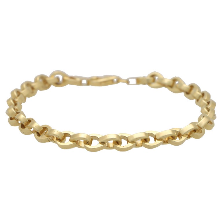 Vintage Link Bracelet in 9k Yellow Gold For Sale at 1stDibs