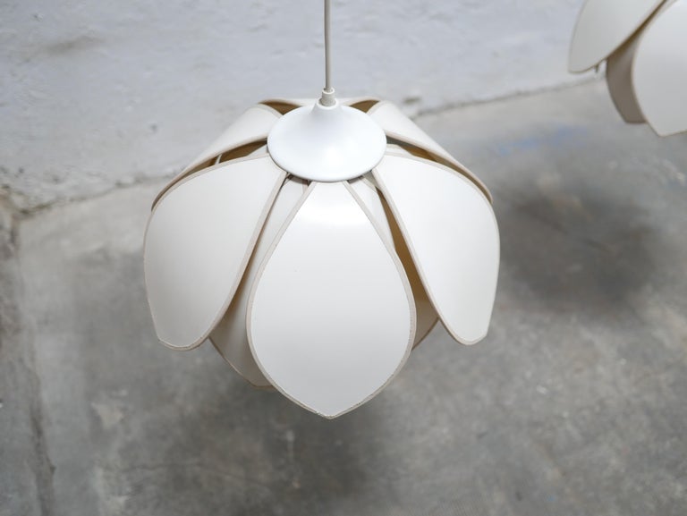 Vintage Lotus Flower Suspension For Sale at 1stDibs