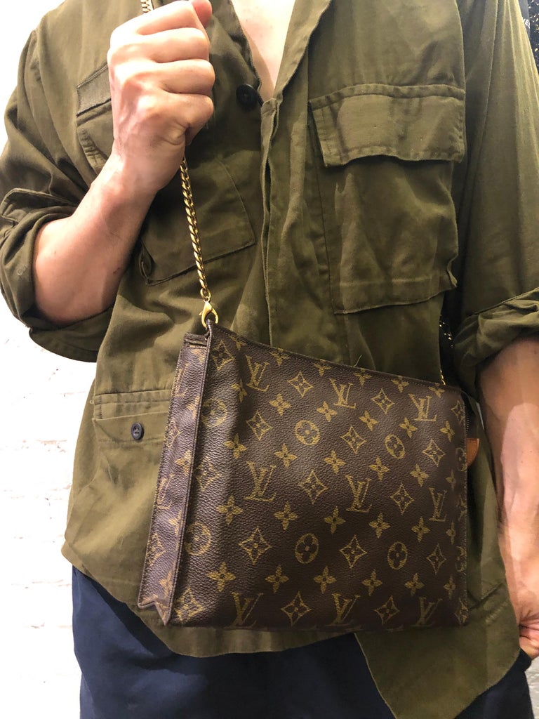 Vintage LOUIS VUITTON Monogram Pouche Toilette 26 Clutch Bag at 1stDibs