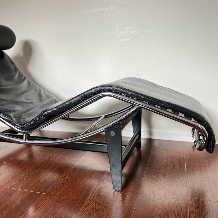 Vintage Lounge Recliner from the 1980s in the Style of LC4 of Le ...