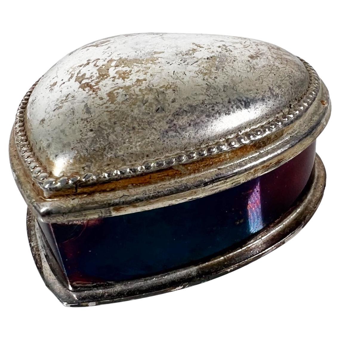 Vintage Love Tiny Heart Silver Jewelry Box Hinged For Sale at 1stDibs