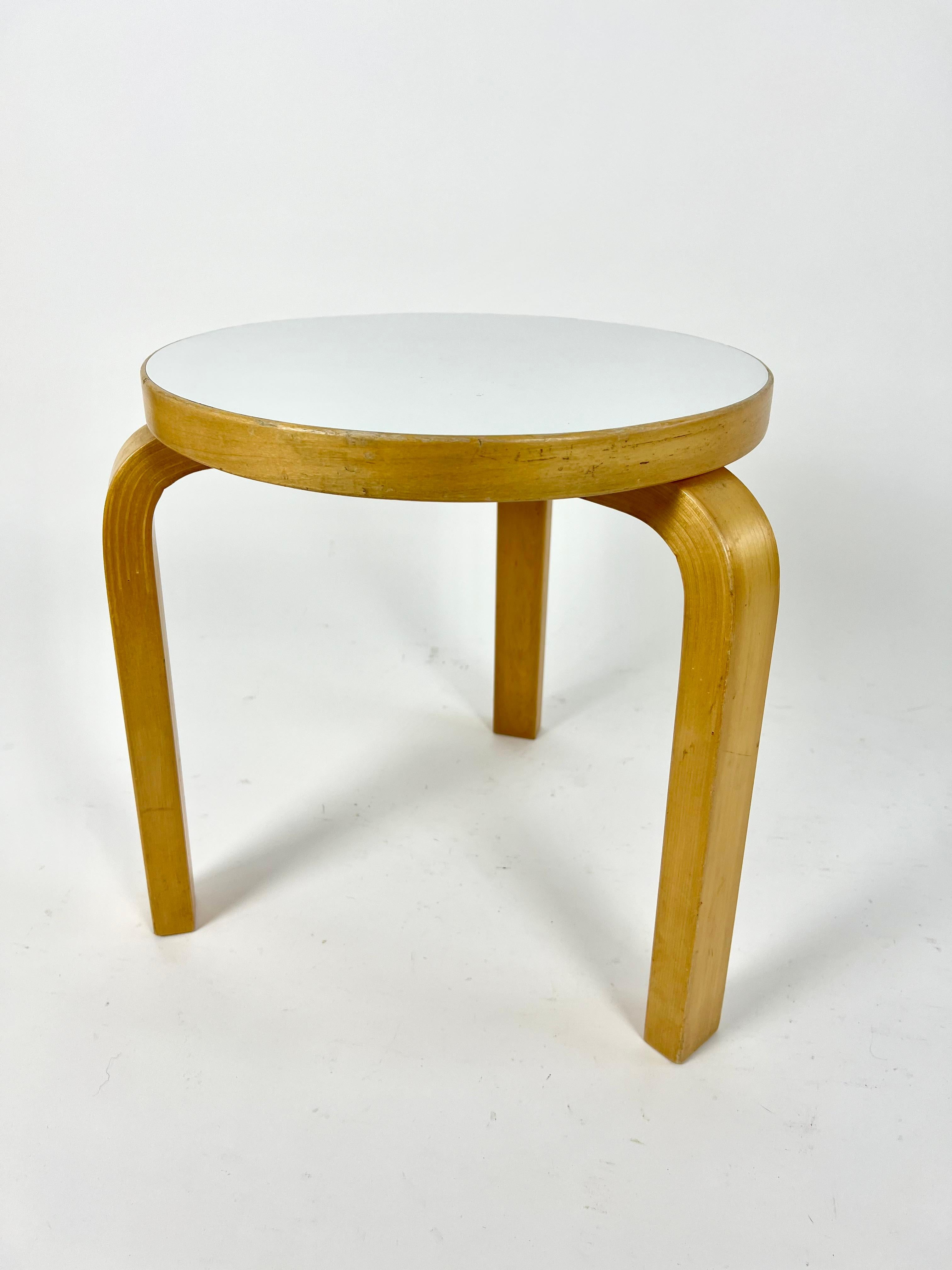 Vintage low stool / side table by Alvar Aalto for Artek, Finland 1960 ...