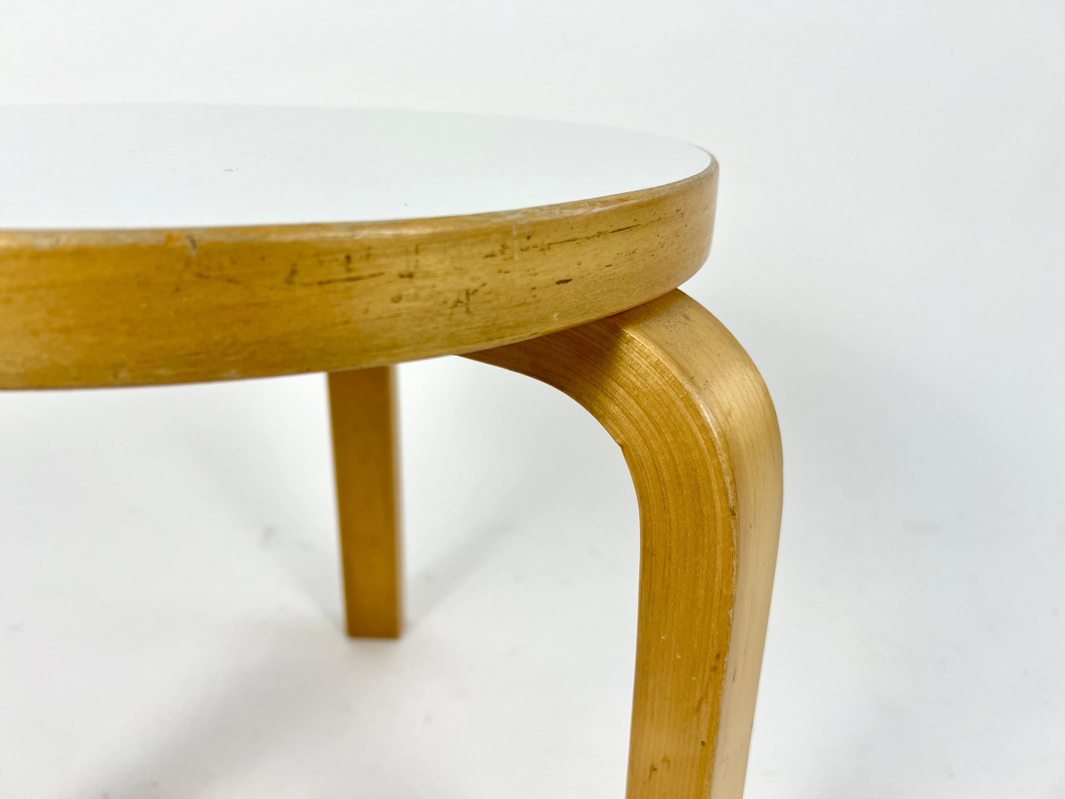 Vintage low stool / side table by Alvar Aalto for Artek, Finland 1960 ...