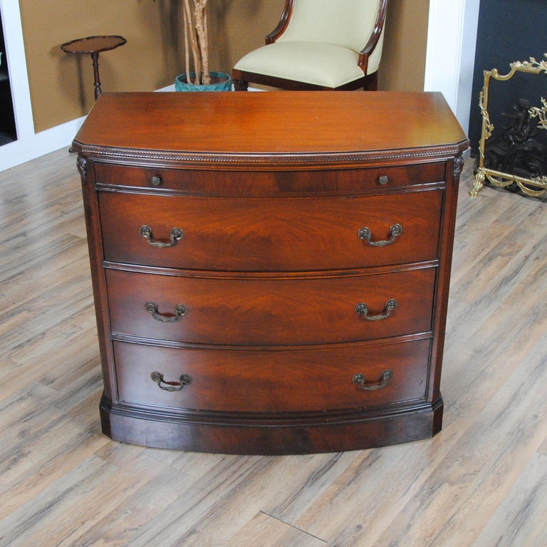 Vintage Mahogany Bachelors Chest For Sale at 1stDibs