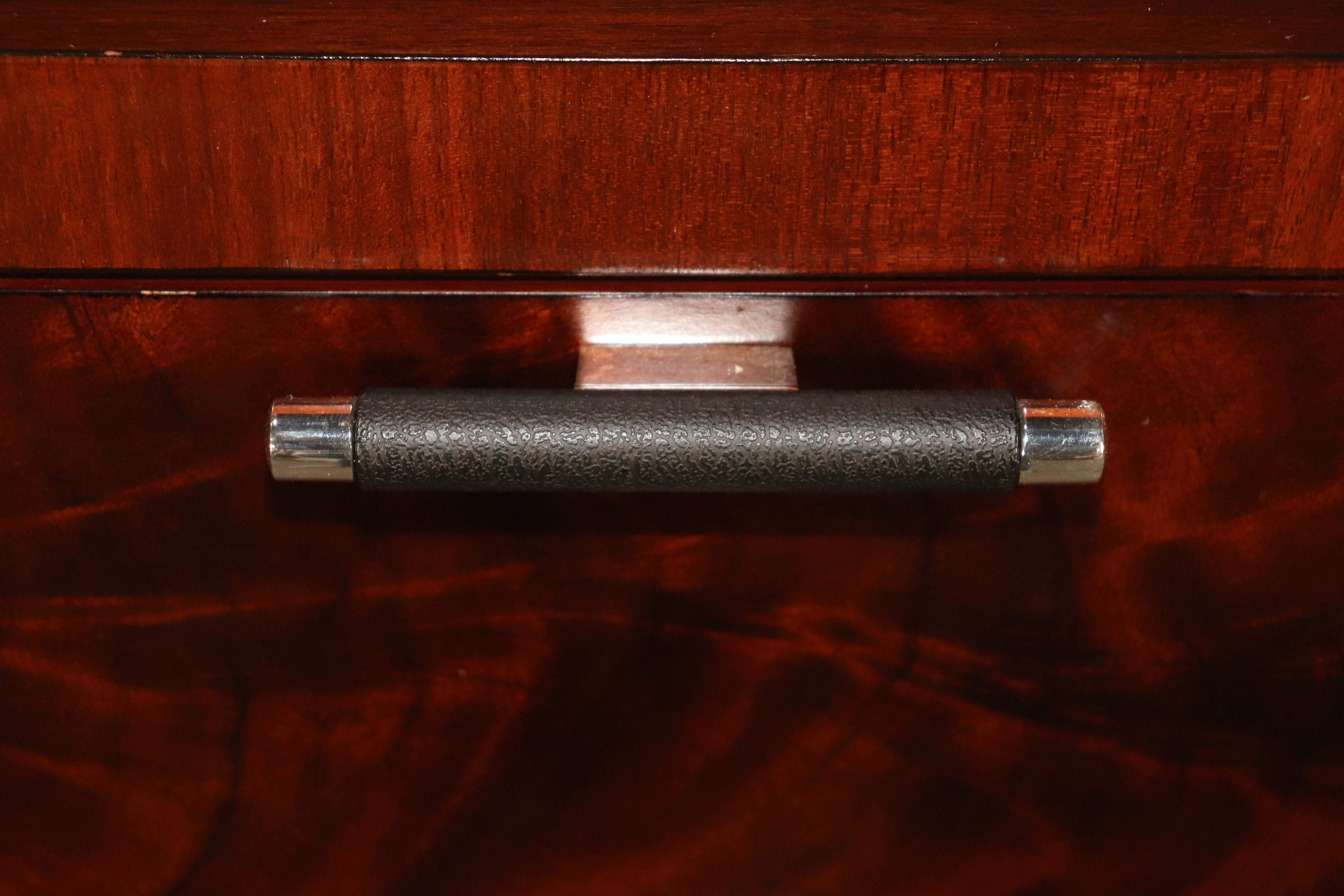 Vintage Mahogany Dresser For Sale at 1stDibs