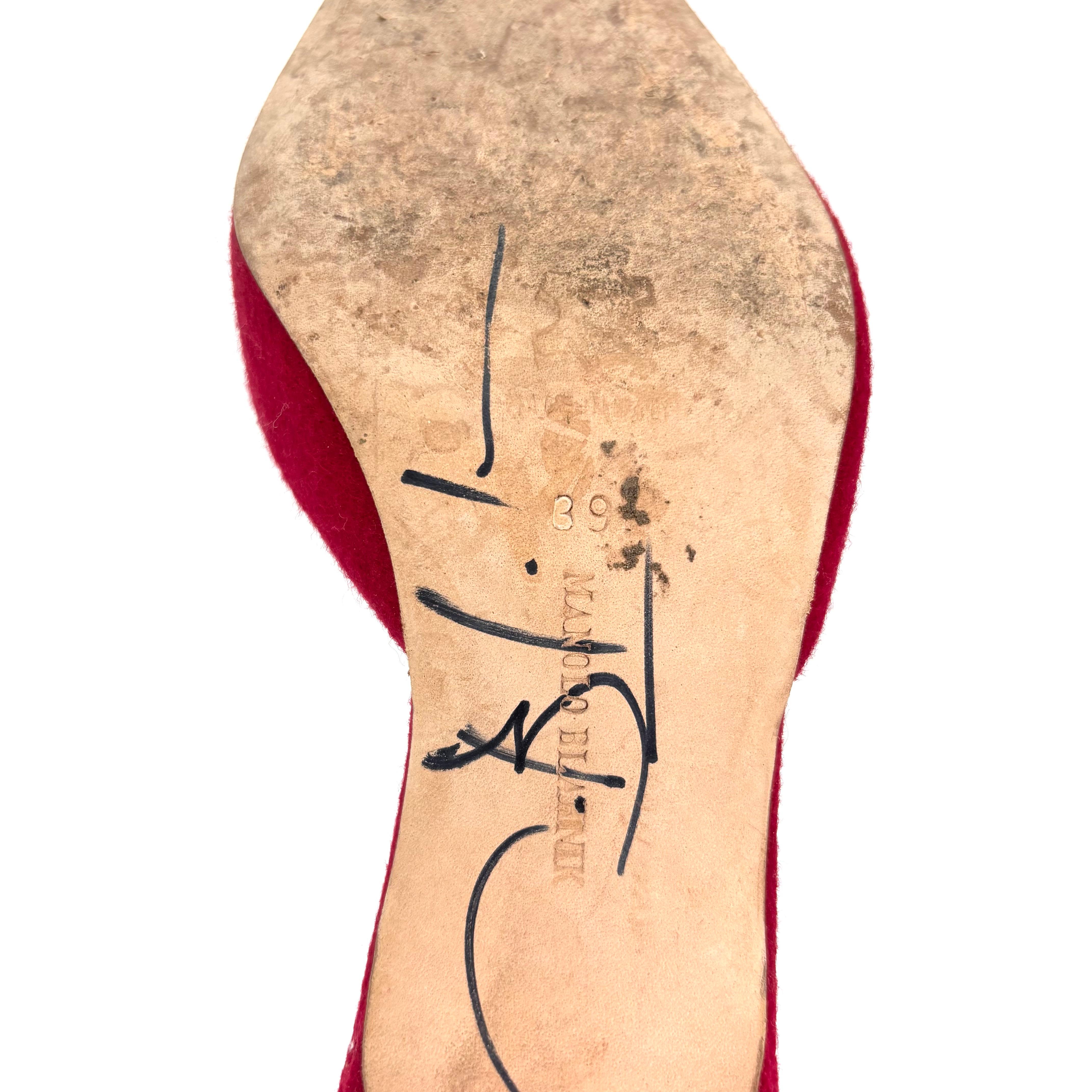 Vintage Manolo Blahnik Embroidered Pointed Toe Kitten Heel Mules Pumps ...