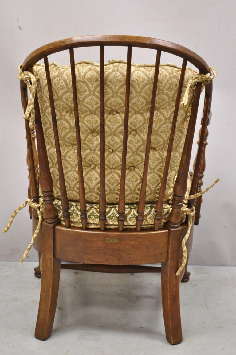 Vintage Maple Wood Bowed Windsor Fan Back Colonial Lounge Arm Chair For ...