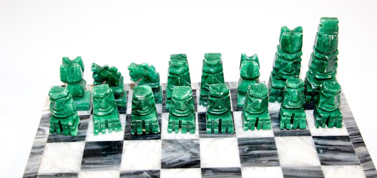 Vintage Marble Chess Board with Hand Carved Green and White Onyx Chess ...