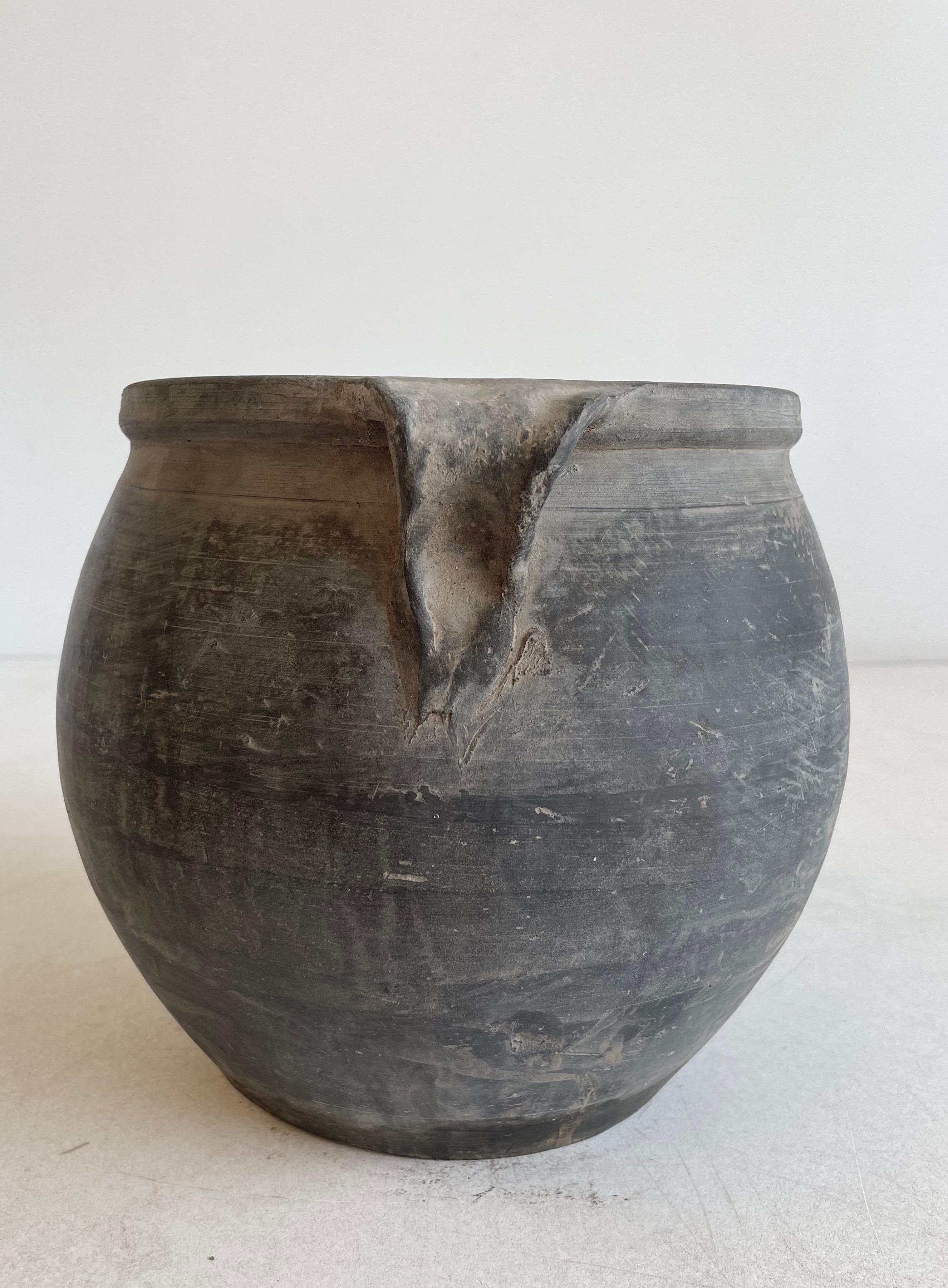 Vintage Matte Oil Pottery Decorative Pot at 1stDibs
