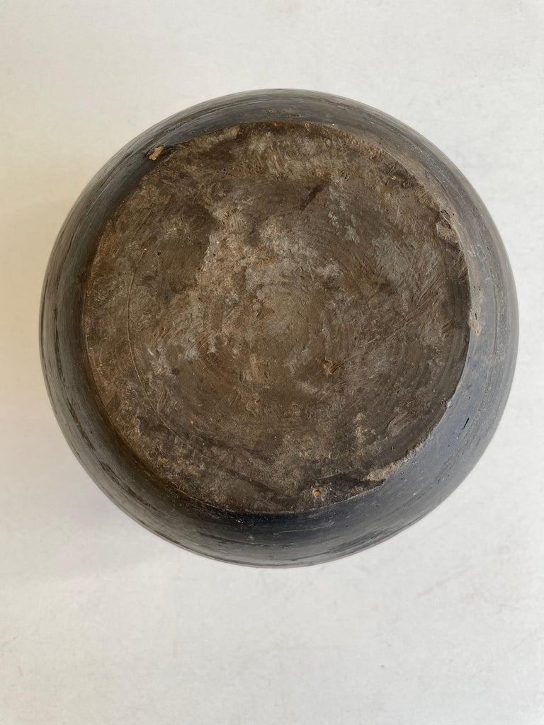Vintage Matte Oil Pottery Decorative Pot For Sale at 1stDibs