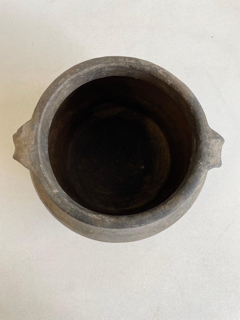 Vintage Matte Oil Pottery Decorative Pot For Sale at 1stDibs