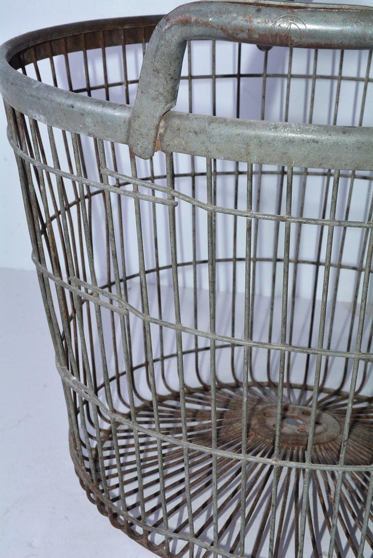 Vintage Metal Wire Clam Basket For Sale at 1stdibs