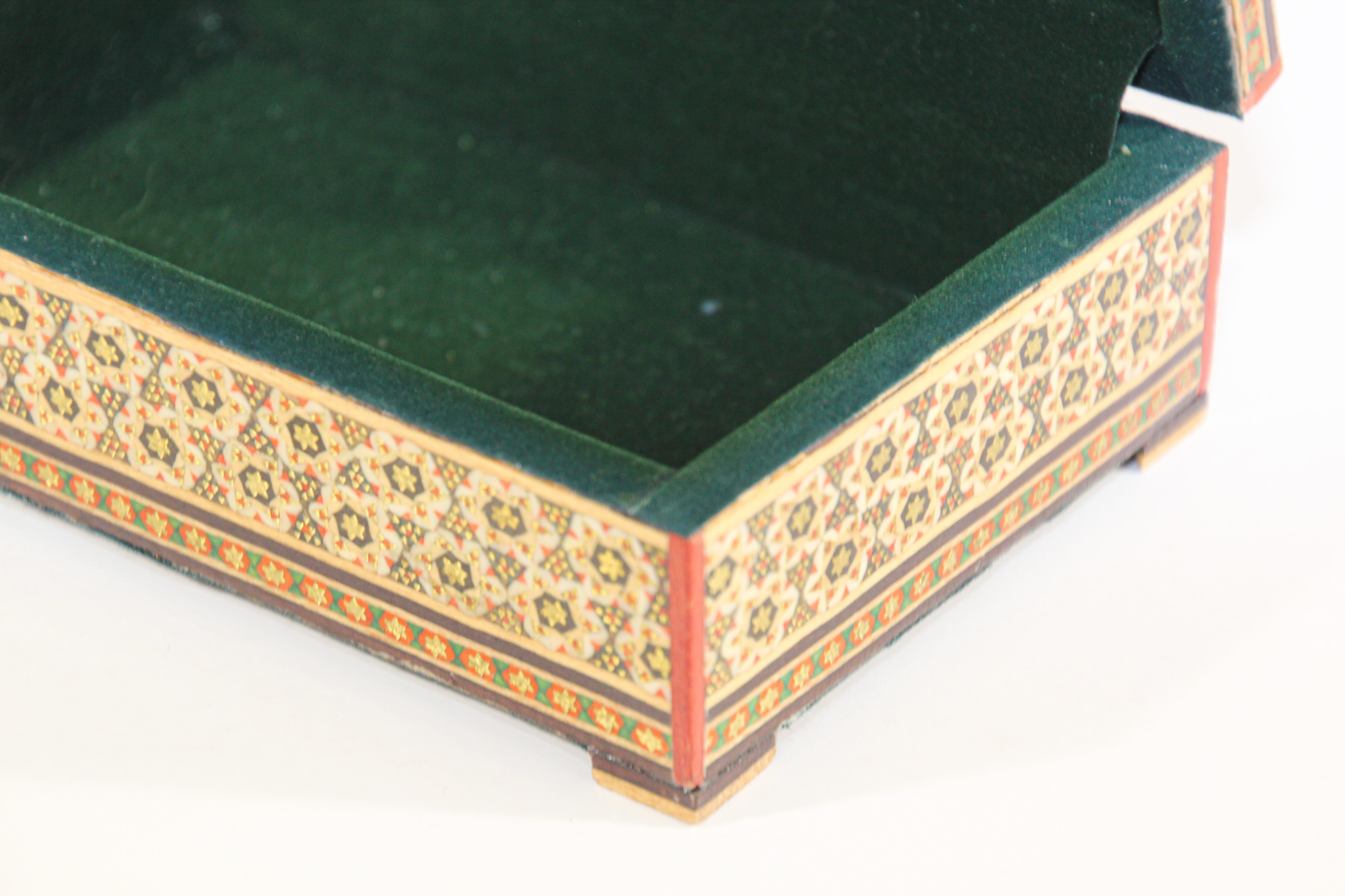 Vintage Micro Mosaic Indo Persian Moorish Inlaid Trinket Box For Sale ...