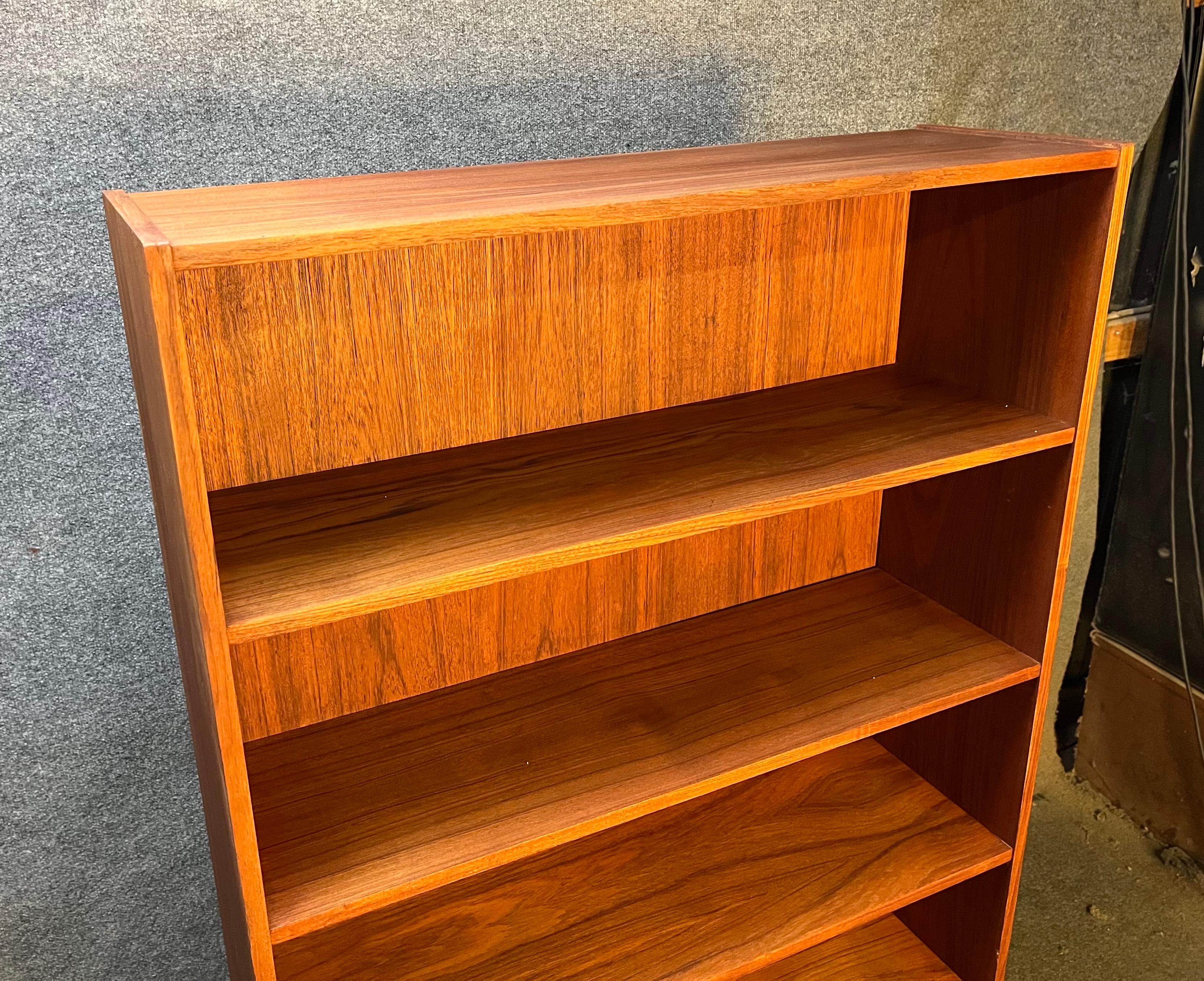 Vintage Mid Century Danish Modern Teak Bookcase at 1stDibs | vintage ...