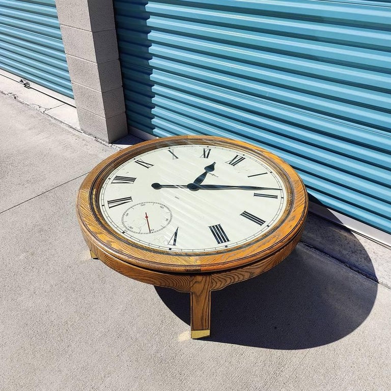 Vintage Mid-Century Howard Miller Clock Coffee Table For Sale at 1stDibs