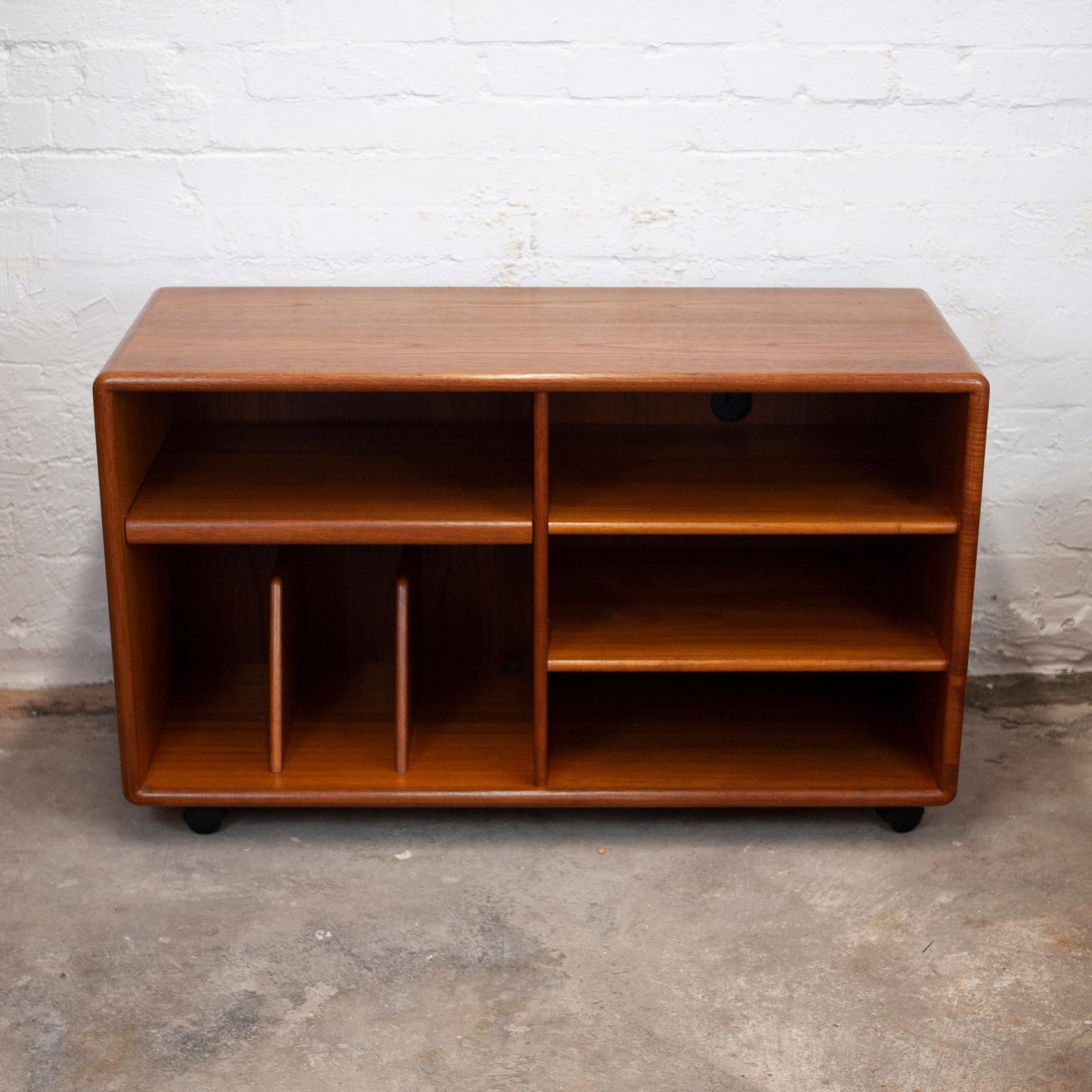 Vintage Mid-Century Media Unit by Dyrlund, 1960s For Sale at 1stDibs