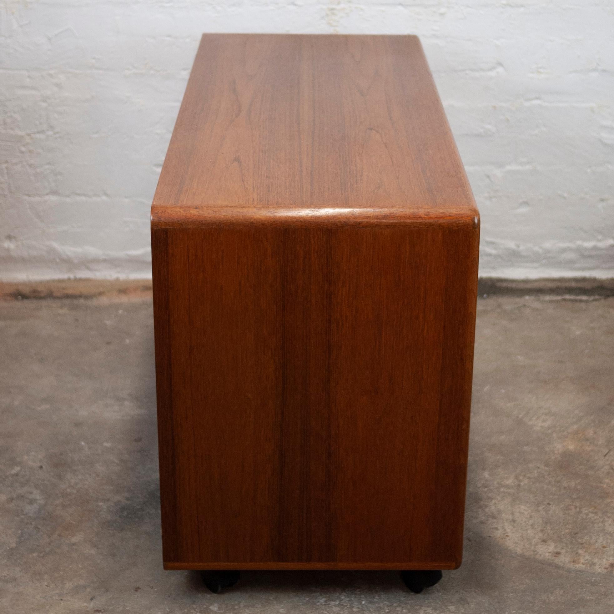 Vintage Mid-Century Media Unit by Dyrlund, 1960s For Sale at 1stDibs