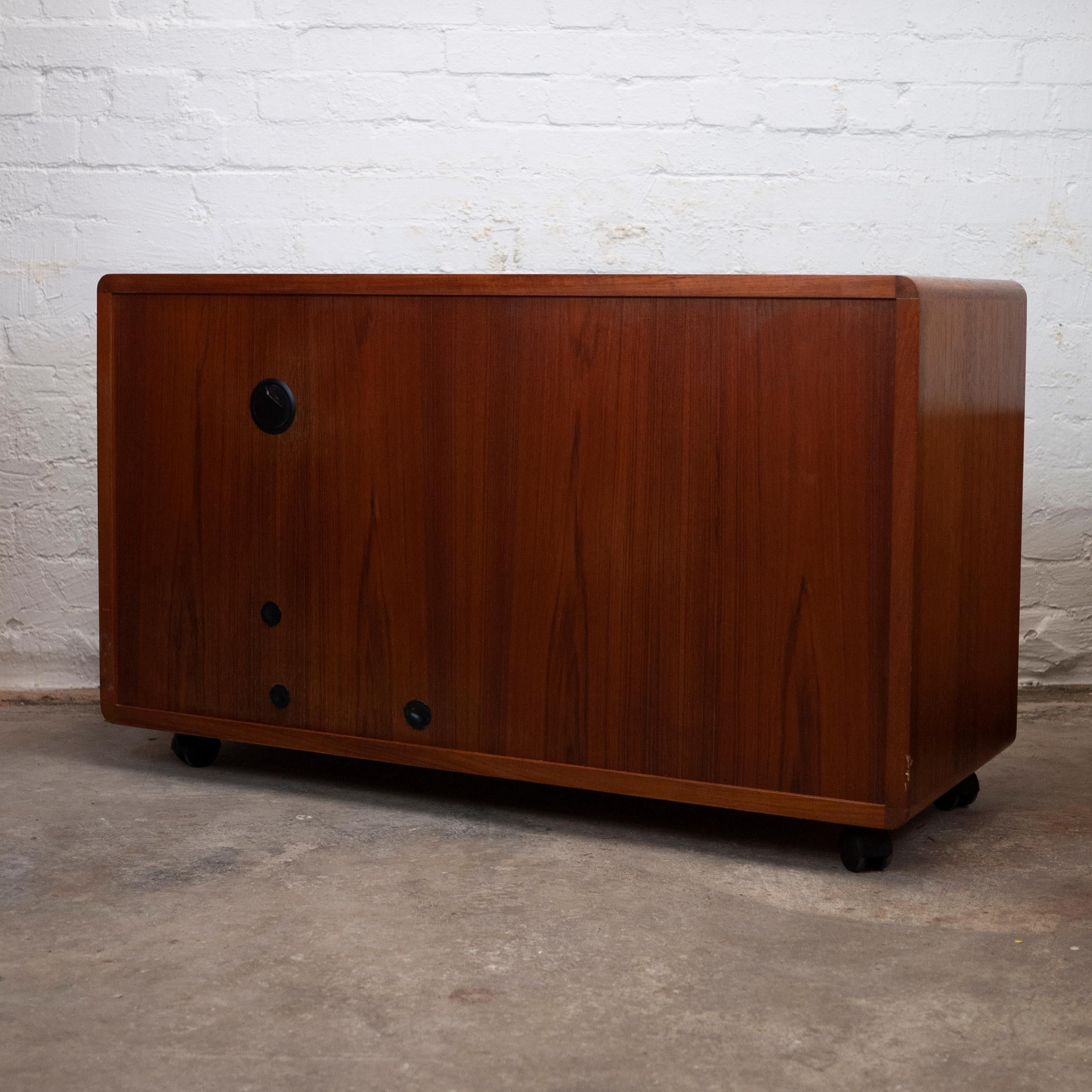 Vintage Mid-Century Media Unit by Dyrlund, 1960s For Sale at 1stDibs