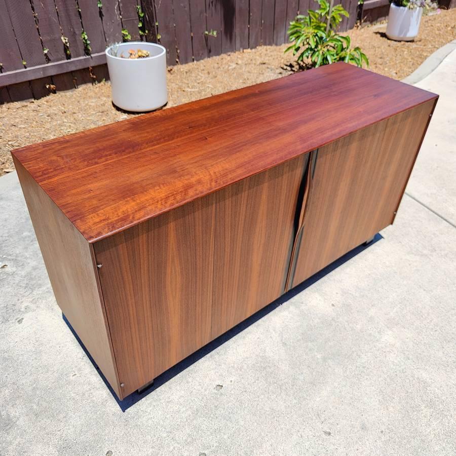 Vintage Mid-Century Modern Buffet by Glenn of California at 1stDibs