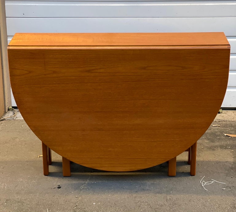 Vintage Mid Century Modern Gate-leg Dining Table, UK Import For Sale at ...