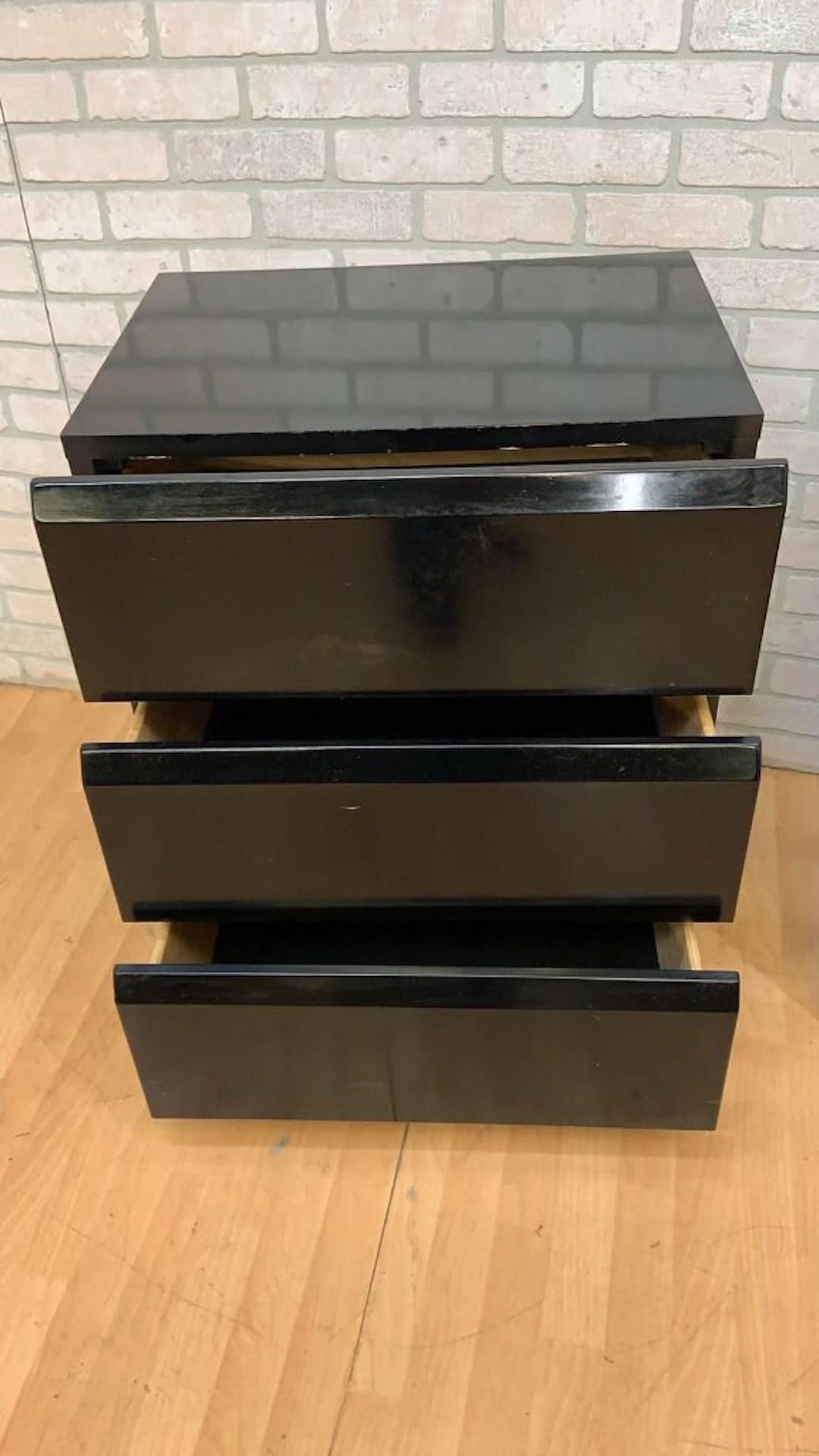 Vintage Mid Century Modern Lane Side Table and Chest of Drawers - 2 ...