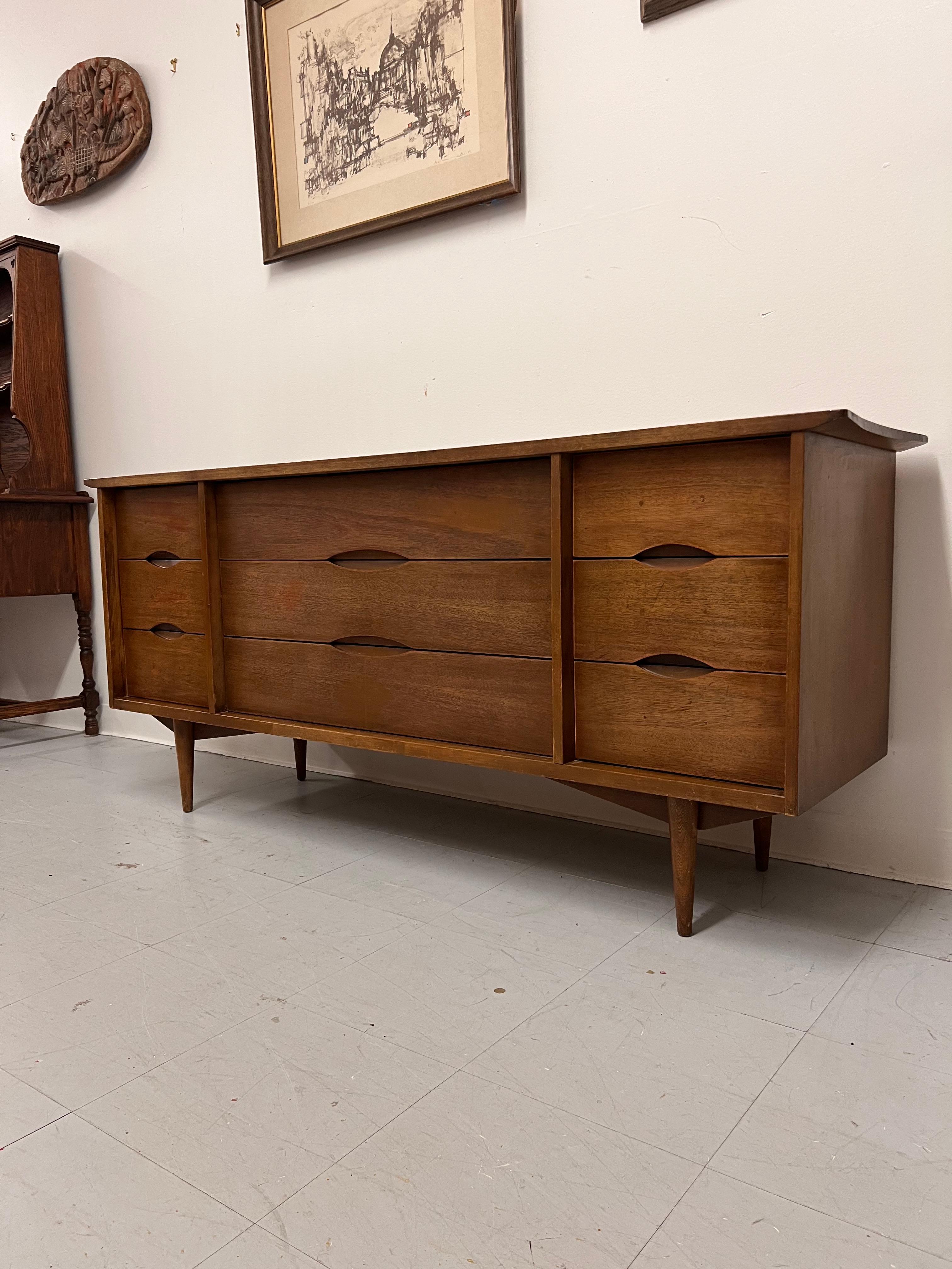 Vintage Mid Century Modern Solid Walnut 4-Drawer and 9-Drawer Dresser ...