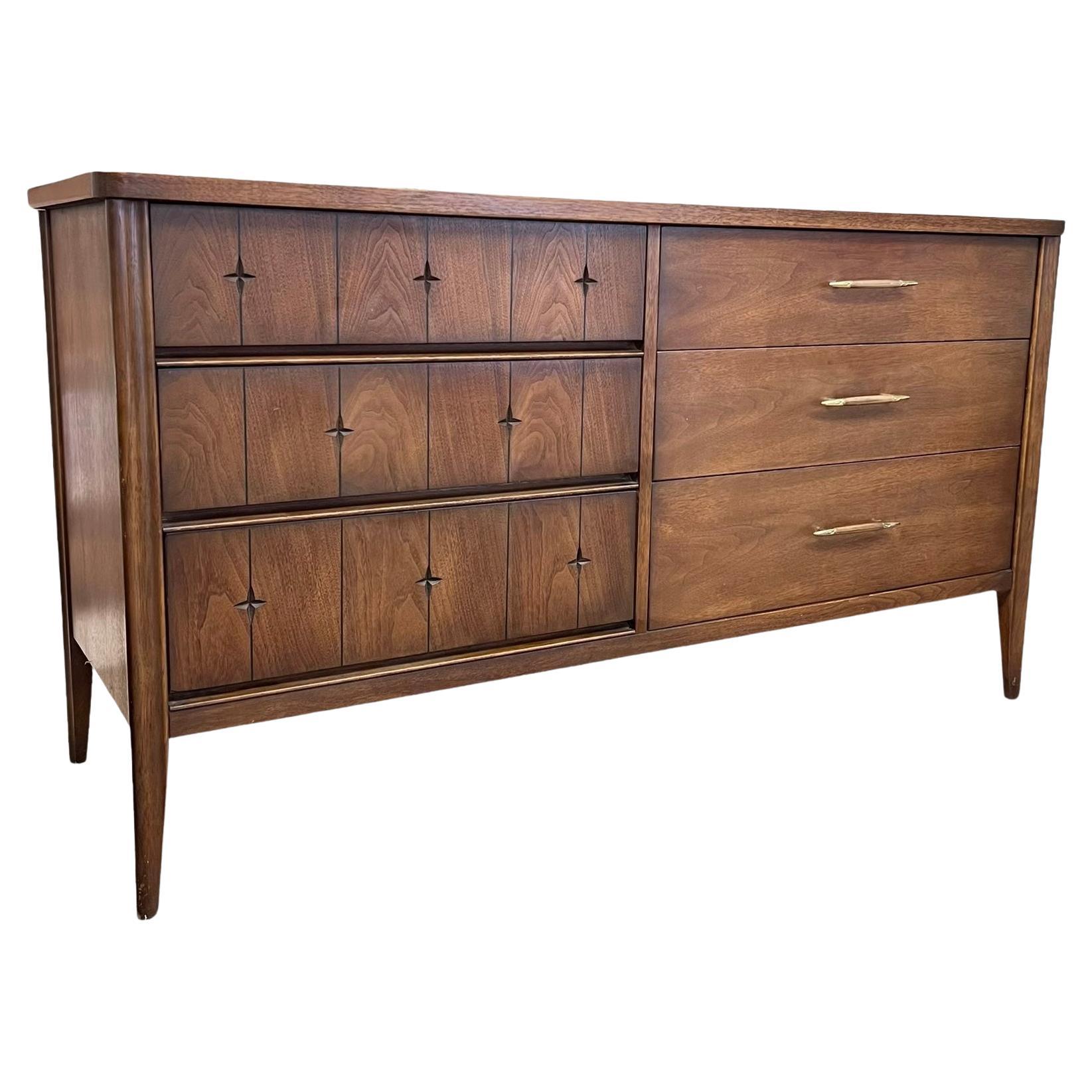 Vintage Mid Century Modern Solid Walnut 6 Drawer Dresser by Broyhill ...