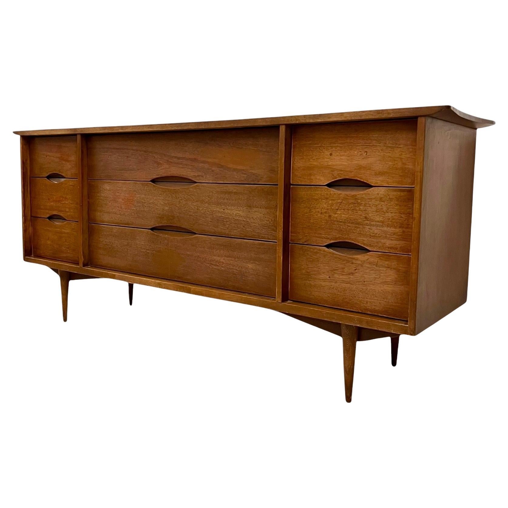 Vintage Mid Century Modern Solid Walnut 4-Drawer and 9-Drawer Dresser ...