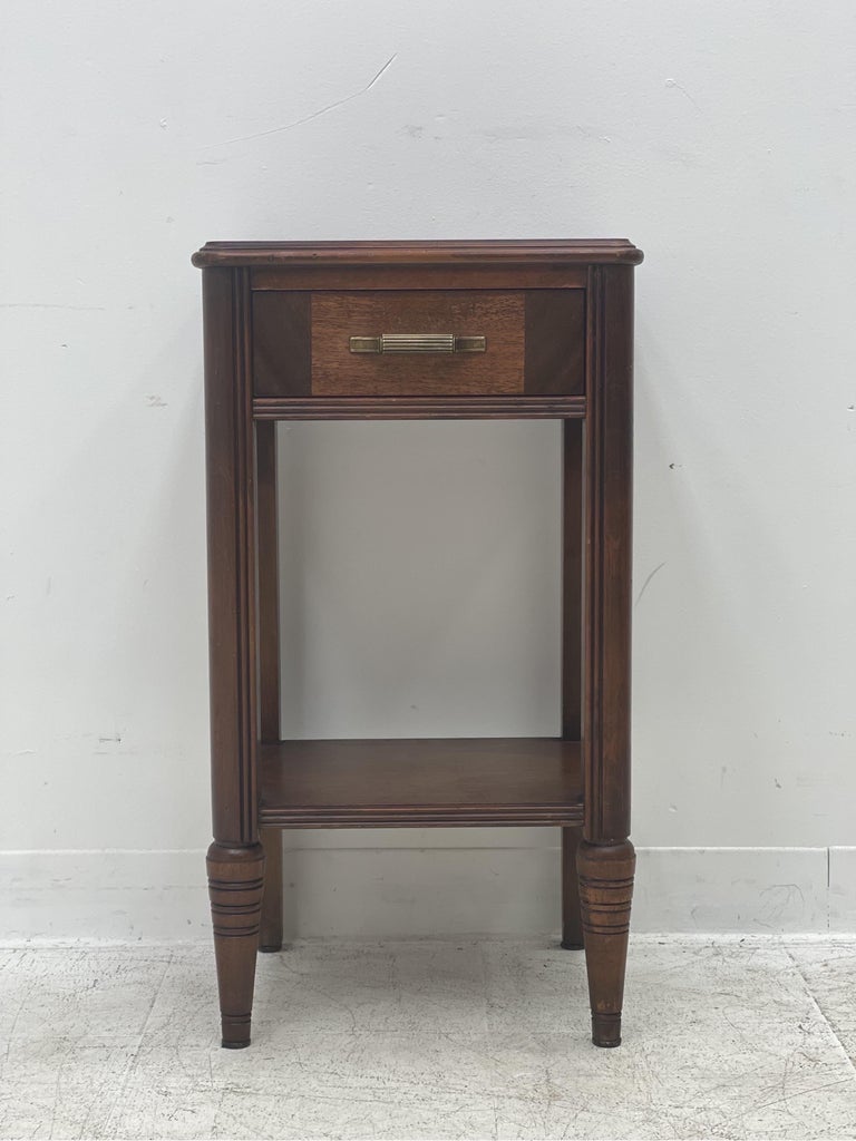 Vintage Mid Century Modern Table Dovetail Drawers For Sale at 1stDibs