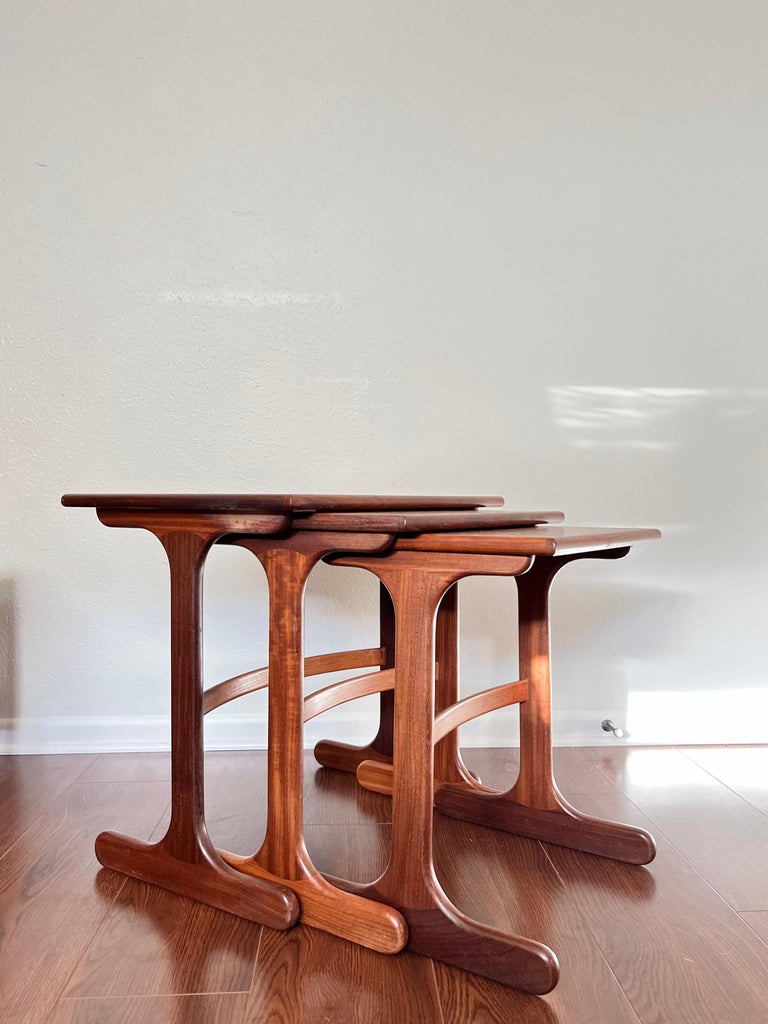 Vintage Mid-Century Modern Teak Nesting Tables For Sale at 1stDibs