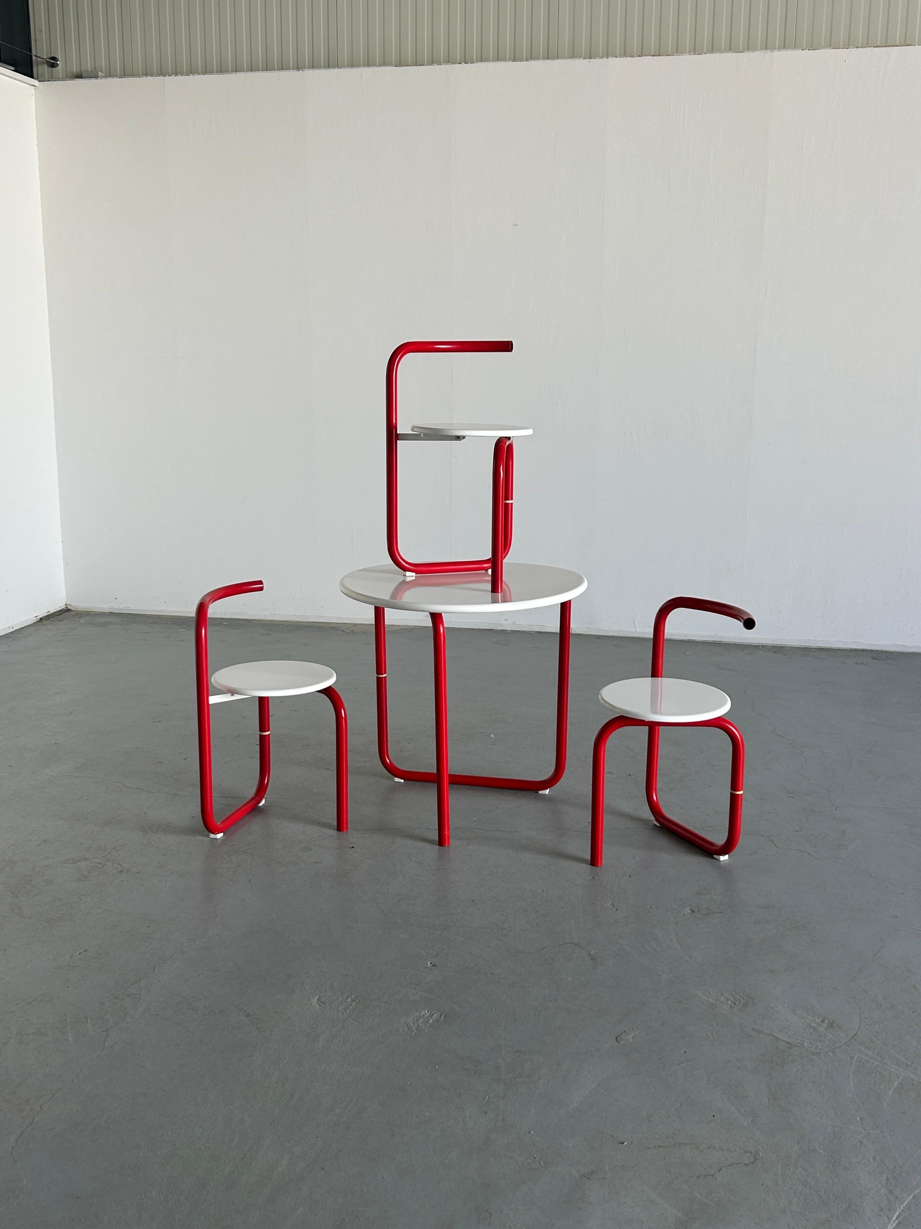 Vintage Minimalist Pop Art Garden Seating Set, Folding Chairs and Table ...