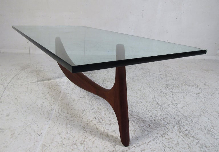 Vintage Modern Coffee Table For Sale at 1stDibs