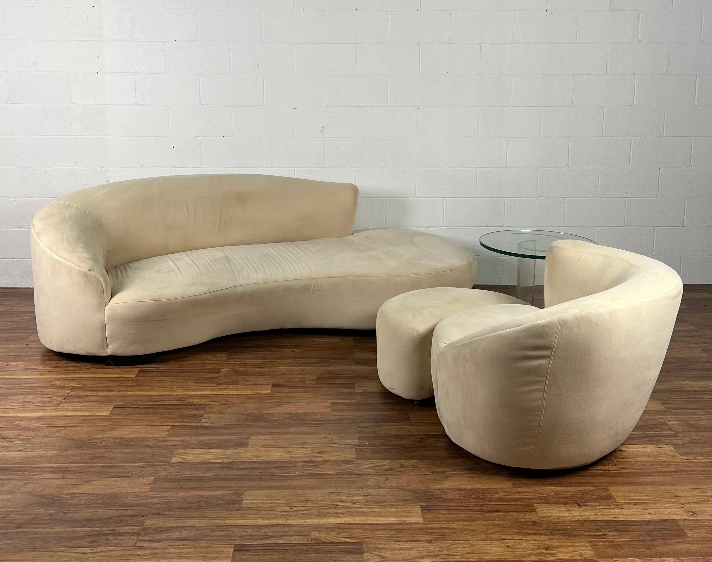 Vintage Modern Contemporary Curved Serpentine Sofa For Sale at 1stDibs