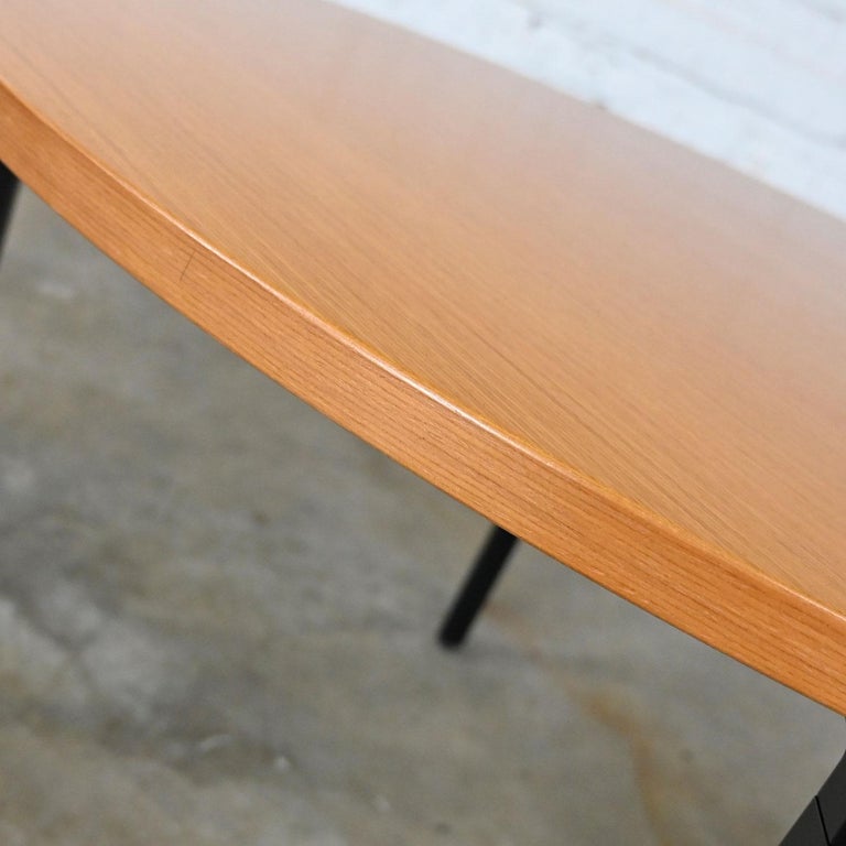 Herman Miller Natural Oak Round Everywhere Table by Dan Grabowski For ...