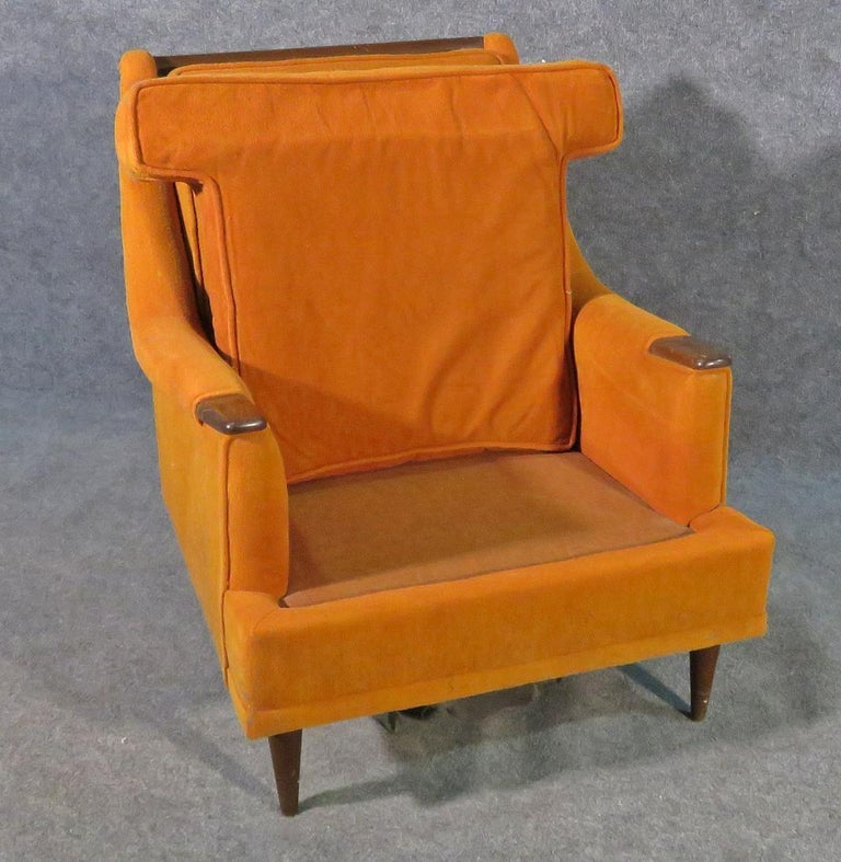Vintage Modern Lounge Chair For Sale at 1stDibs