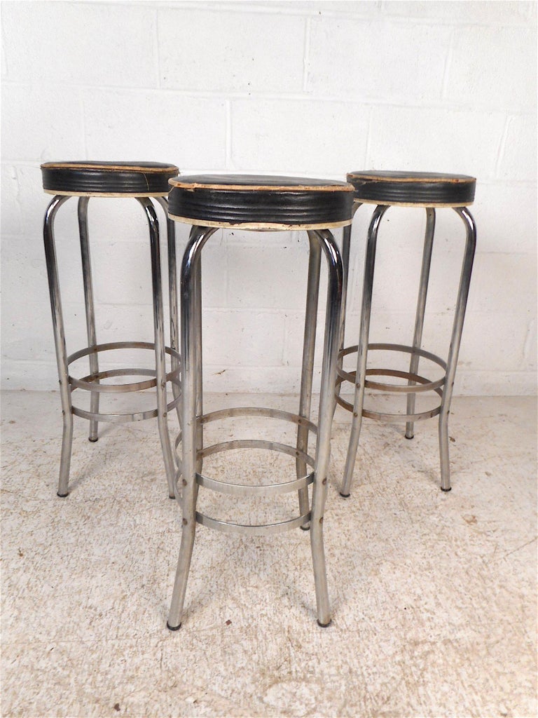 Vintage Modern Metal Stools, Set of 3 For Sale at 1stDibs