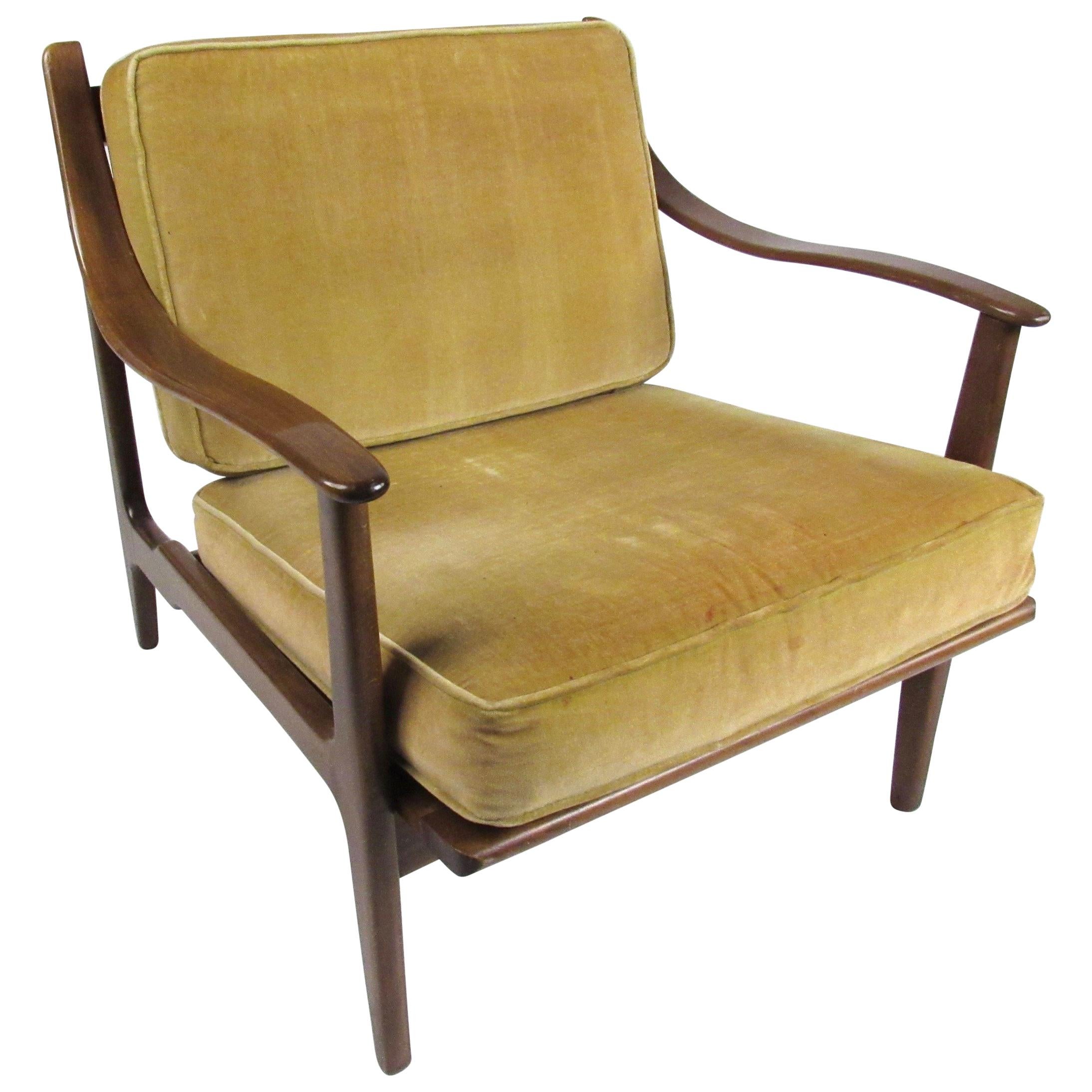 Vintage Modern Walnut Lounge Chair at 1stDibs
