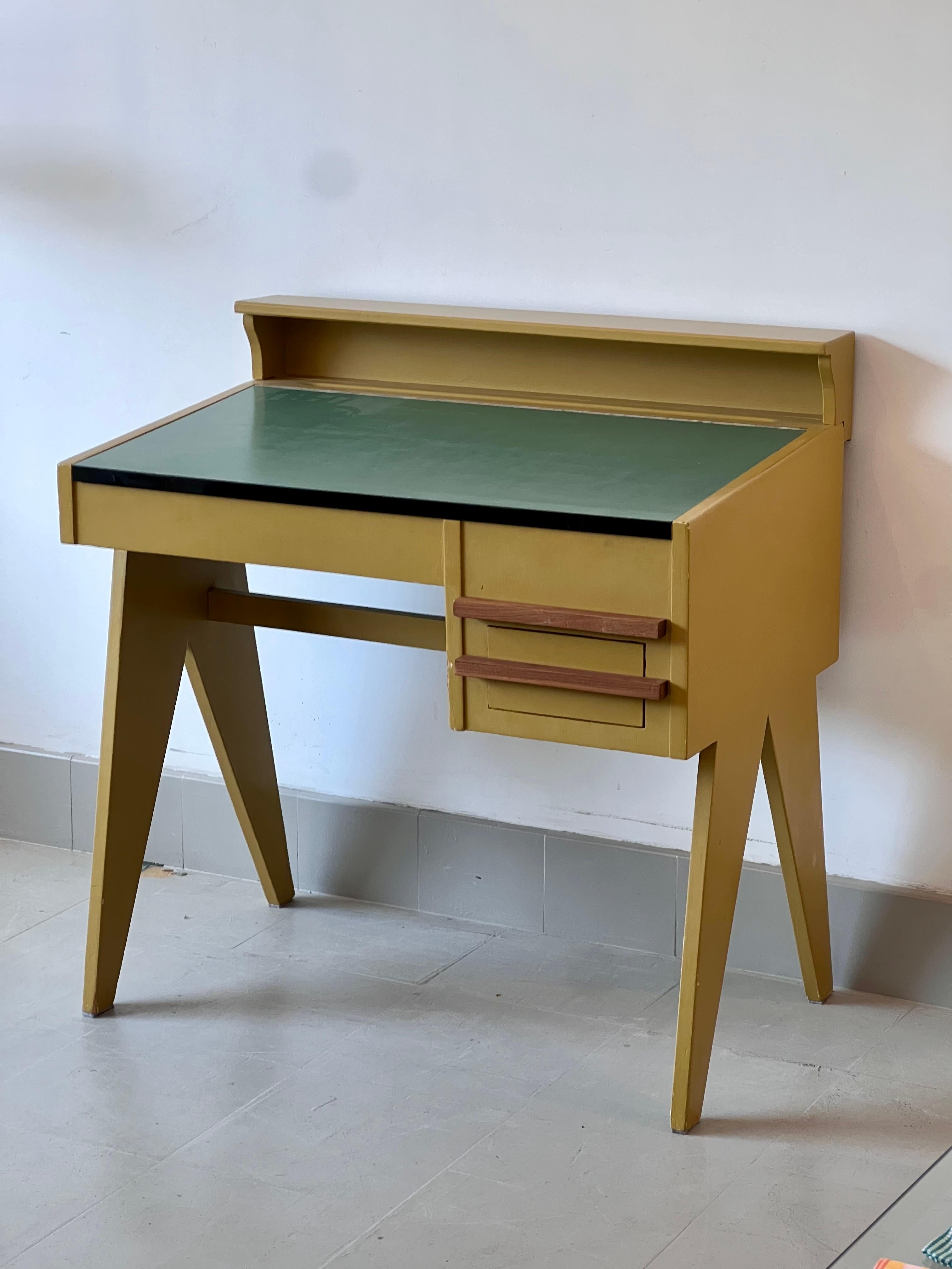 Vintage modernist desk For Sale at 1stDibs
