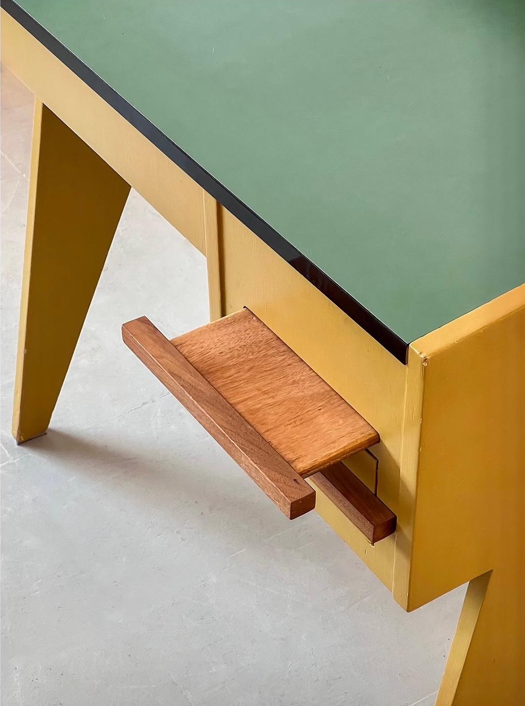 Vintage modernist desk For Sale at 1stDibs