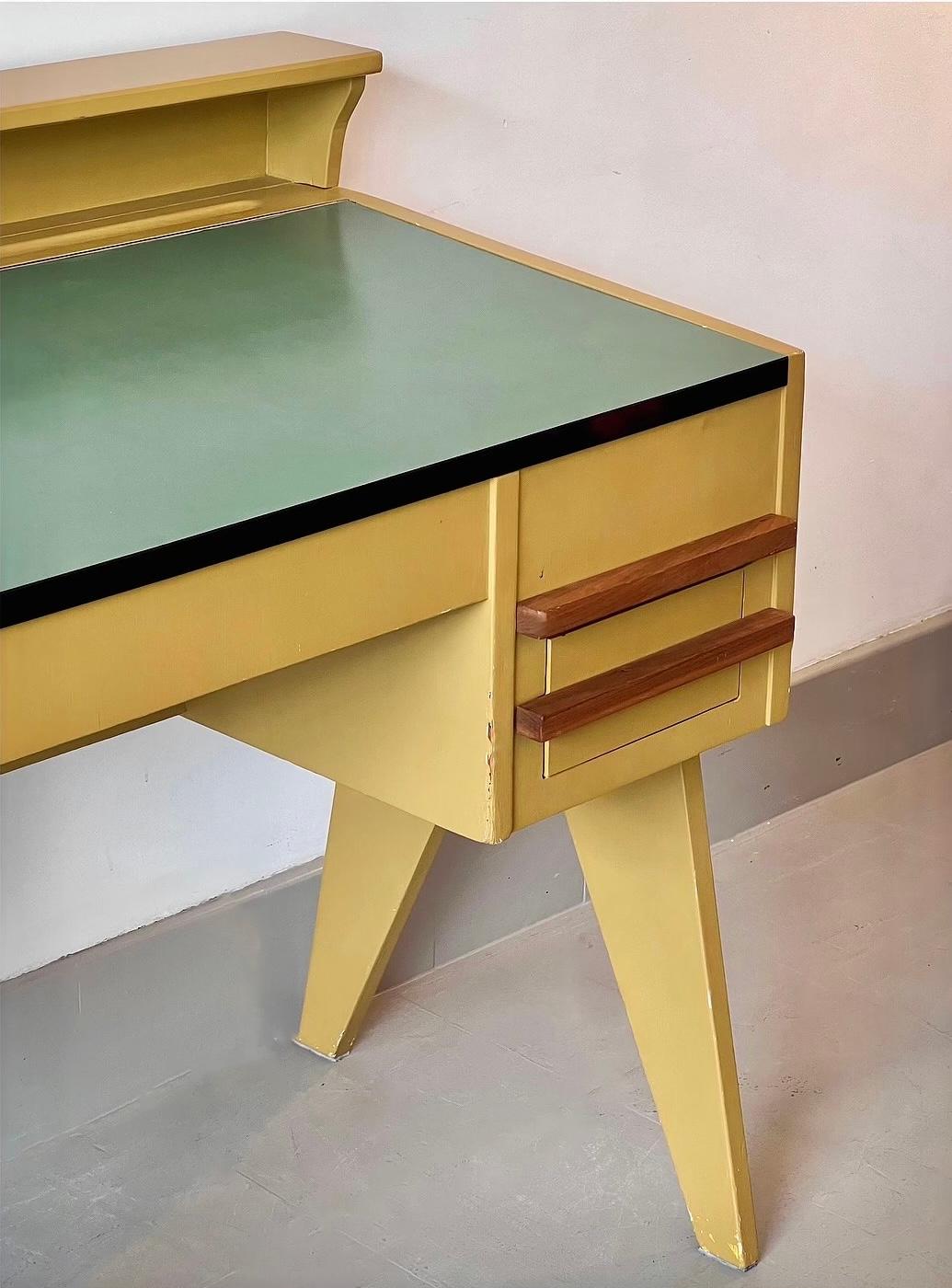 Vintage modernist desk For Sale at 1stDibs