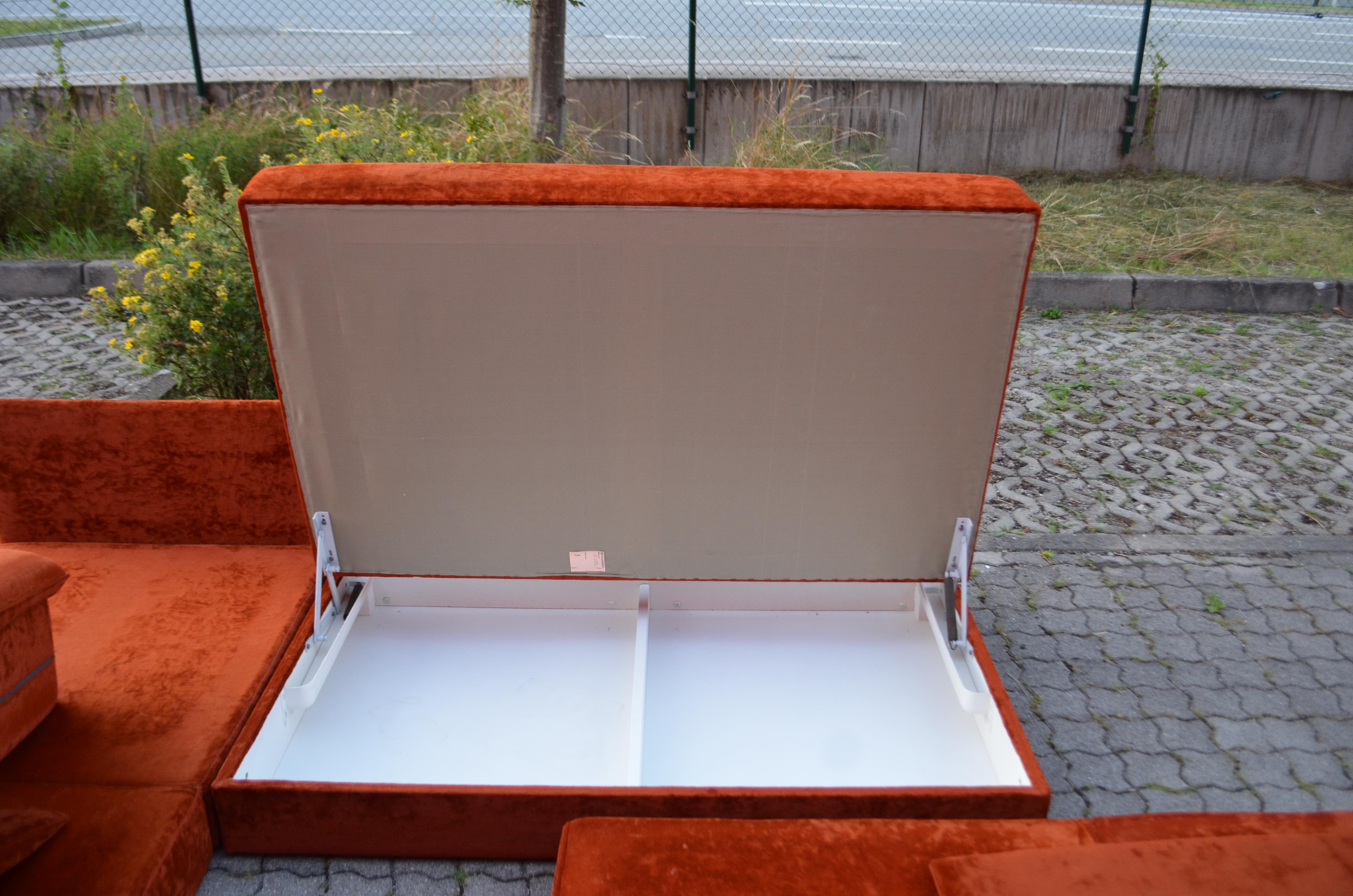 Vintage Modular oxred coral red 1970s Sofa Daybed For Sale at 1stDibs